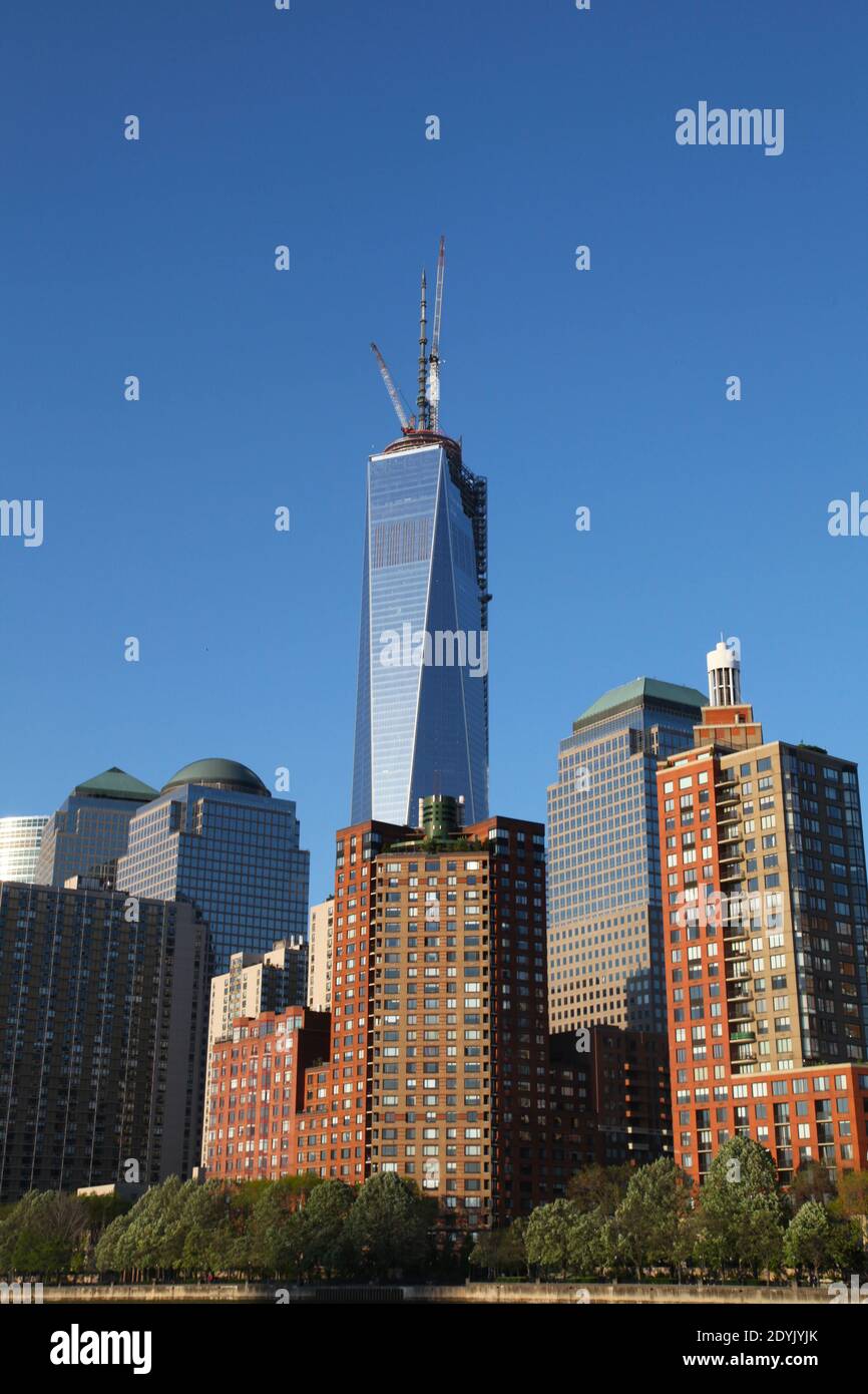 Freedom tower tour de la liberte hi-res stock photography and images ...