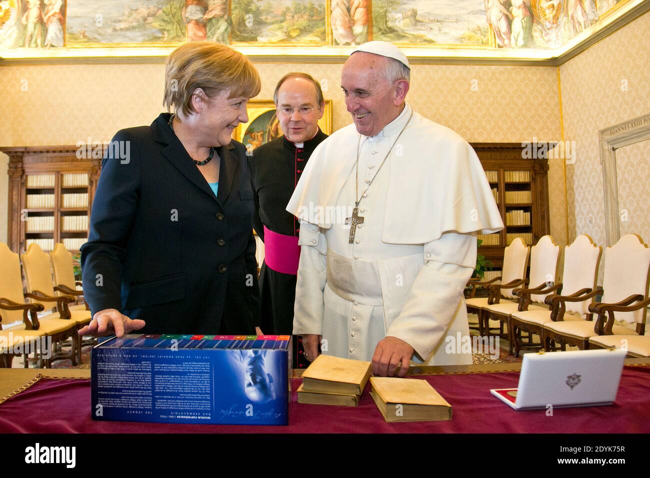 Pope Francis meets german chancellor Angela Merkel during a private ...
