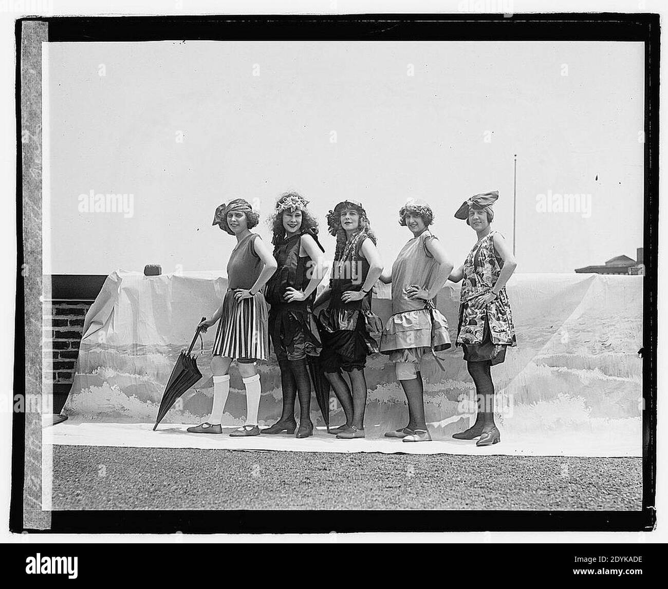 Bathing scene Black and White Stock Photos & Images - Alamy