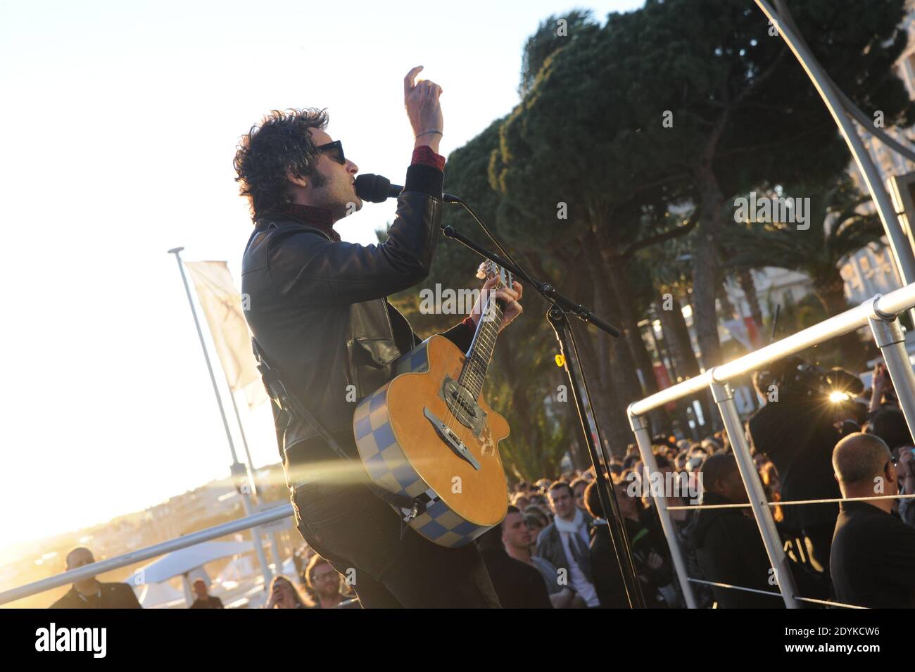 Mathieu Chedid aka M appearing on Canal + TV show Le Grand Journal ...