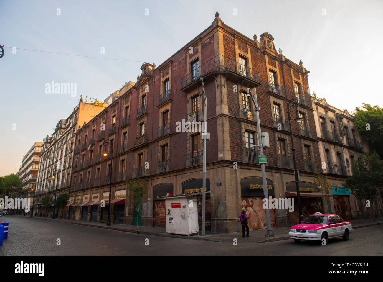 Historic buildings on Calle de Tacuba Street and Calle de la Palma ...