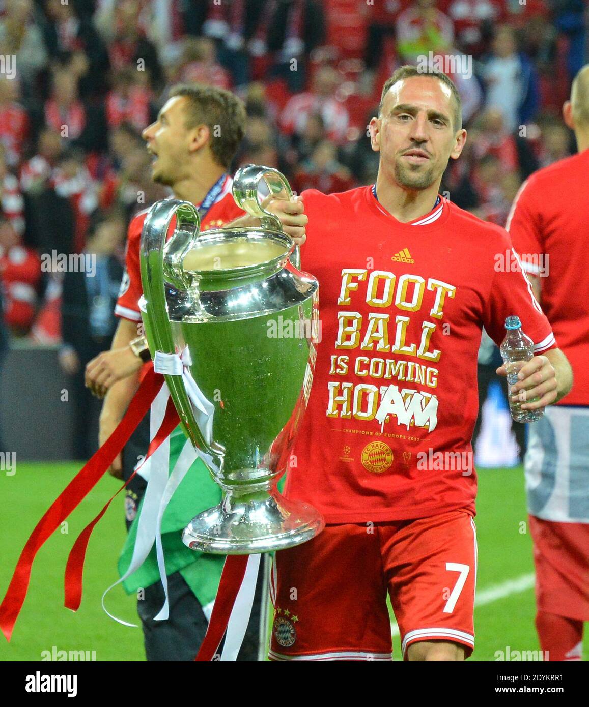 Bayern 's Franck Ribery celebrates with the trophy during the UEFA ...
