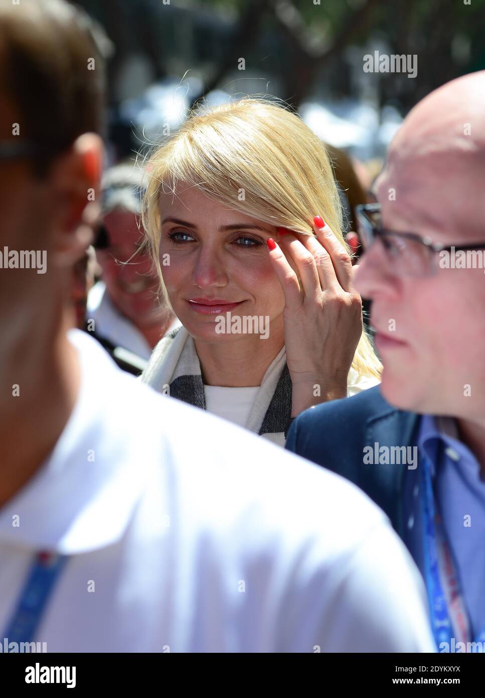 Cameron Diaz filming with her iPhone in the paddock of the Monaco ...