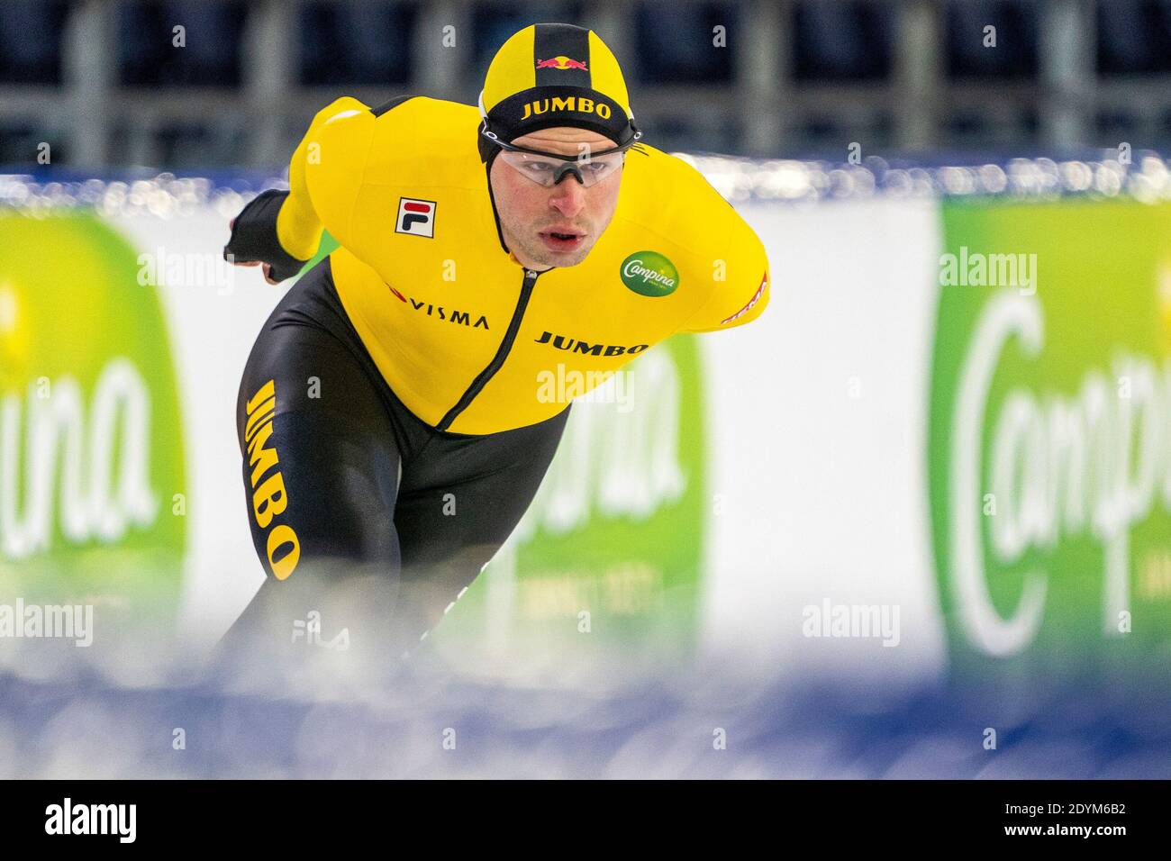 HEERENVEEN, THE NETHERLANDS - DECEMBER 26: Sven Kramer competing on the ...