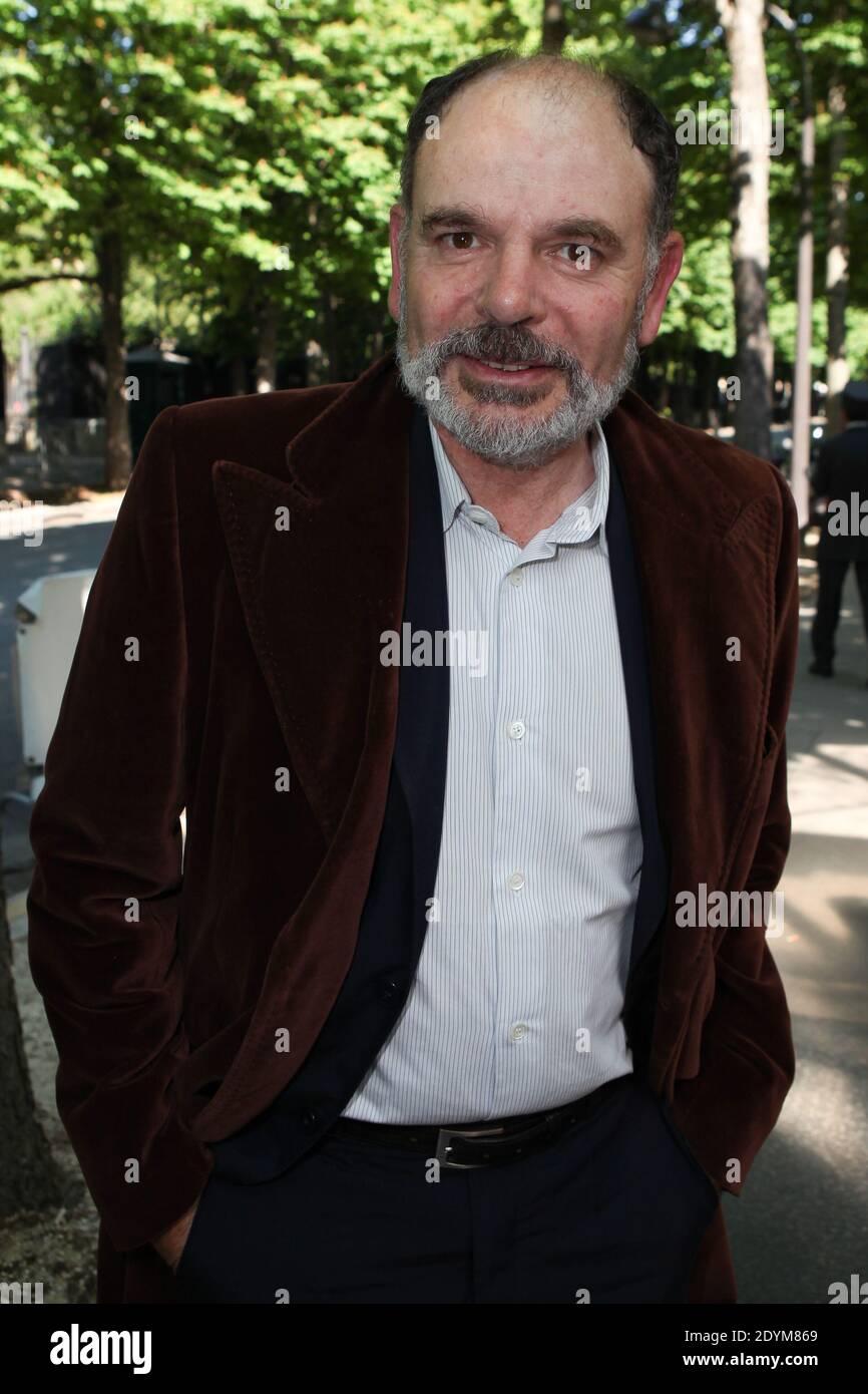 Jean-Pierre Darroussin arrives at the taping of Vivement Dimanche TV ...