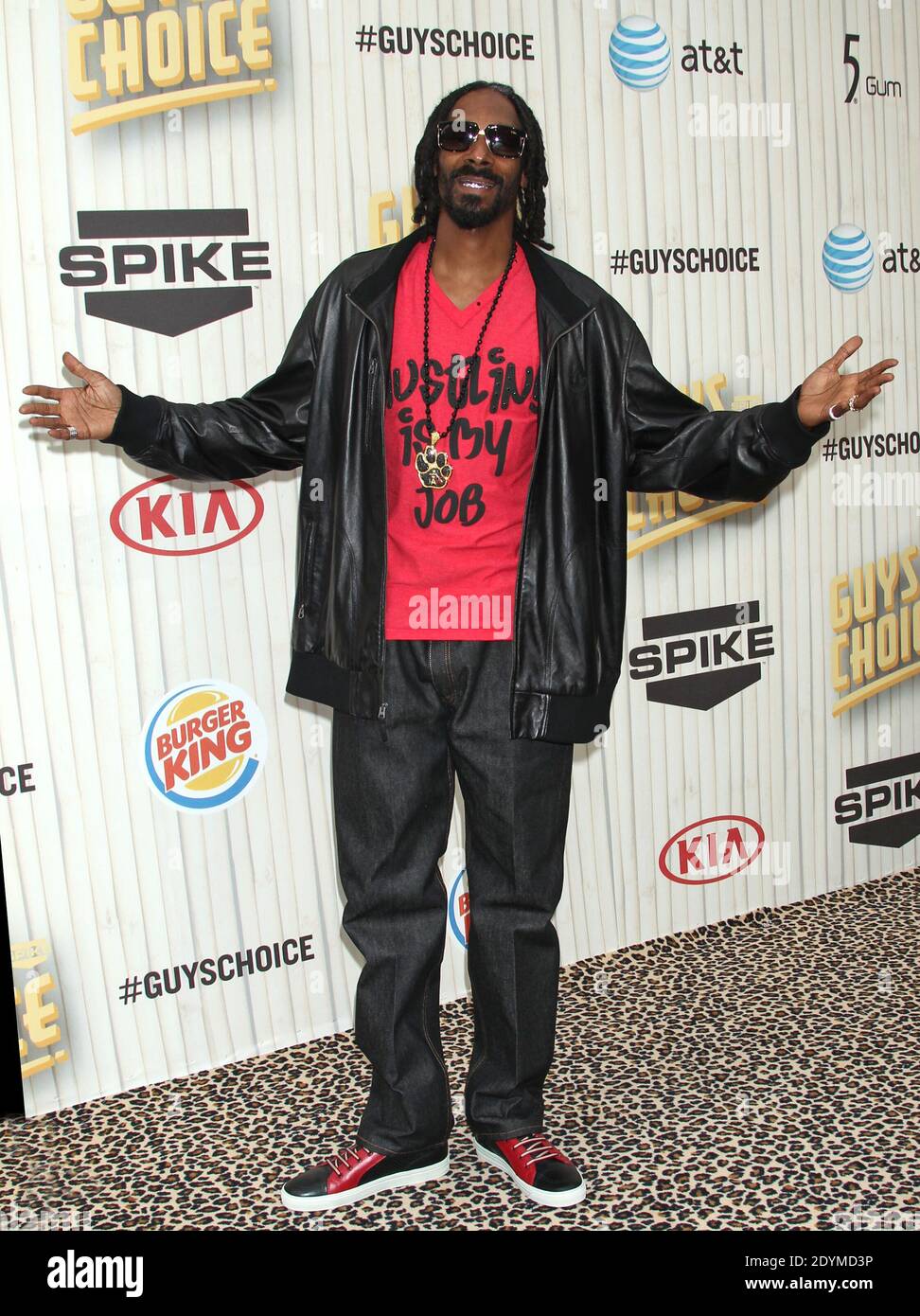 Snoop Dogg aka Snoop Lion arriving for Spike TV's 2013 Guys Choice ...