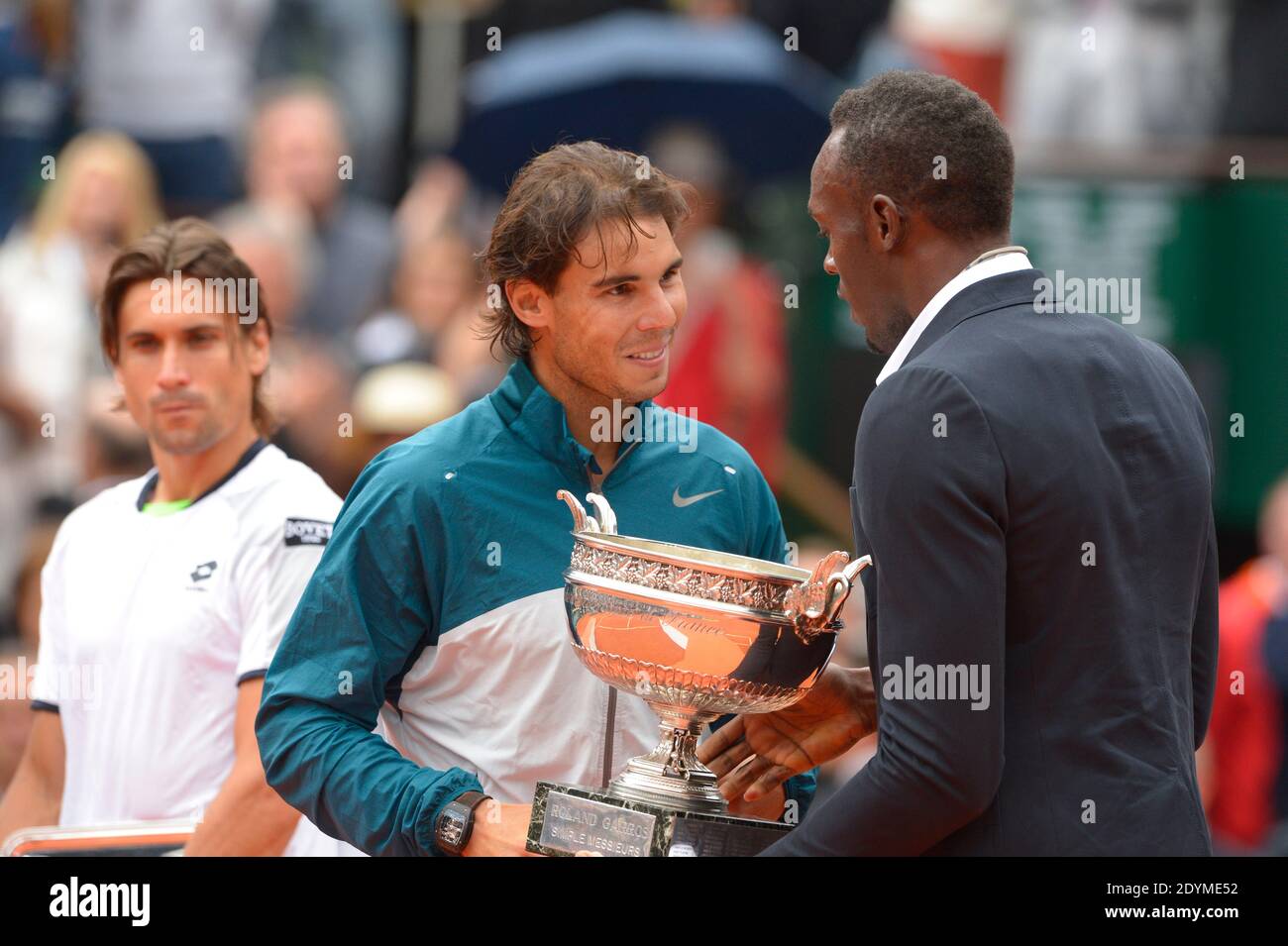 Bolt usain trophy hi-res stock photography and images - Alamy