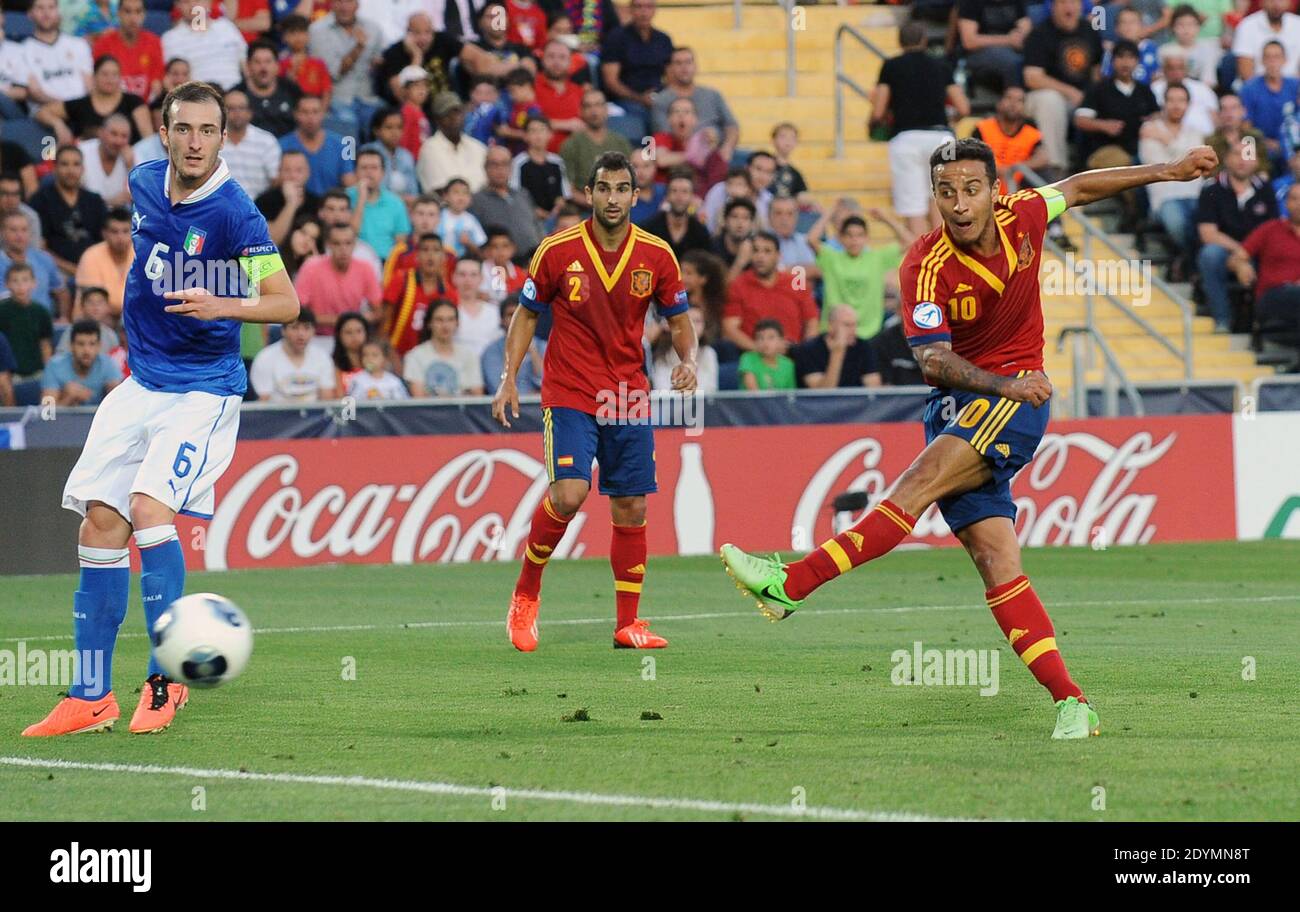 Spain vs israel hi-res stock photography and images - Alamy