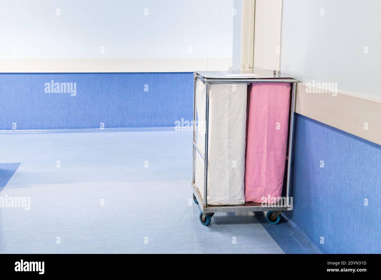 Hospital linen hi-res stock photography and images - Alamy