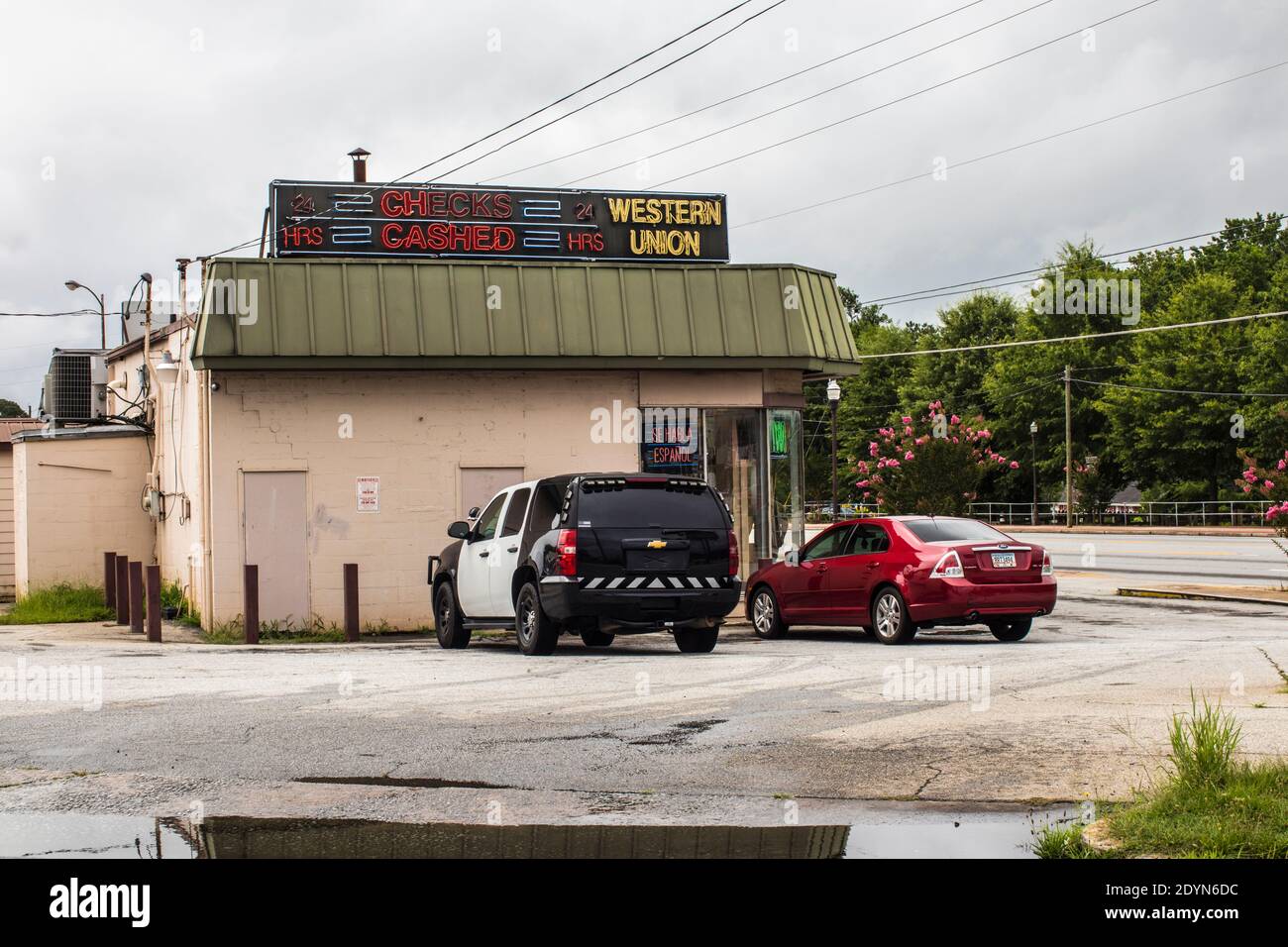 Decatur, Ga / USA - 07 07 20: View of urban landscape with a sign ...