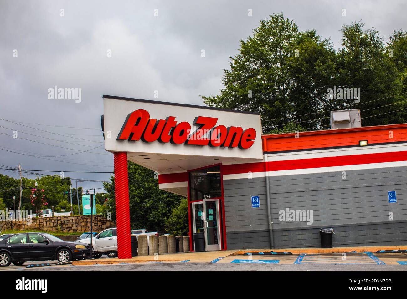 Decatur, Ga / USA - 07 07 20: View of AutoZone from the side with sign ...