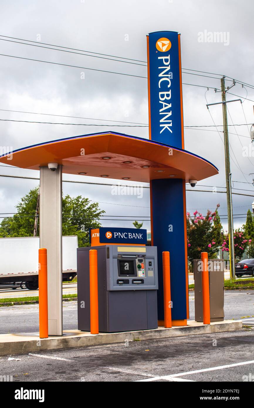 Pnc bank atm hi-res stock photography and images - Alamy