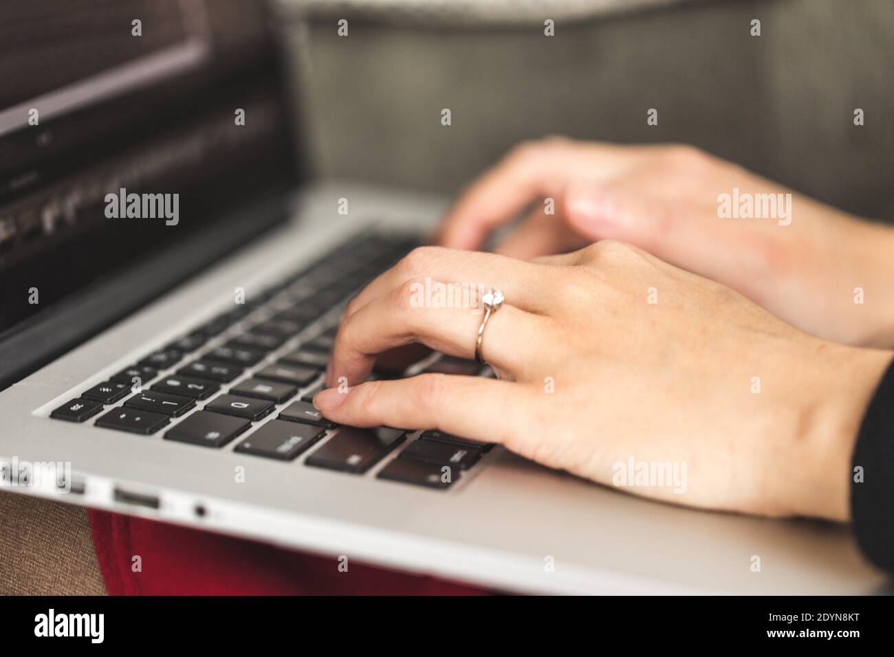 Hands keyboard computer word hi-res stock photography and images - Alamy