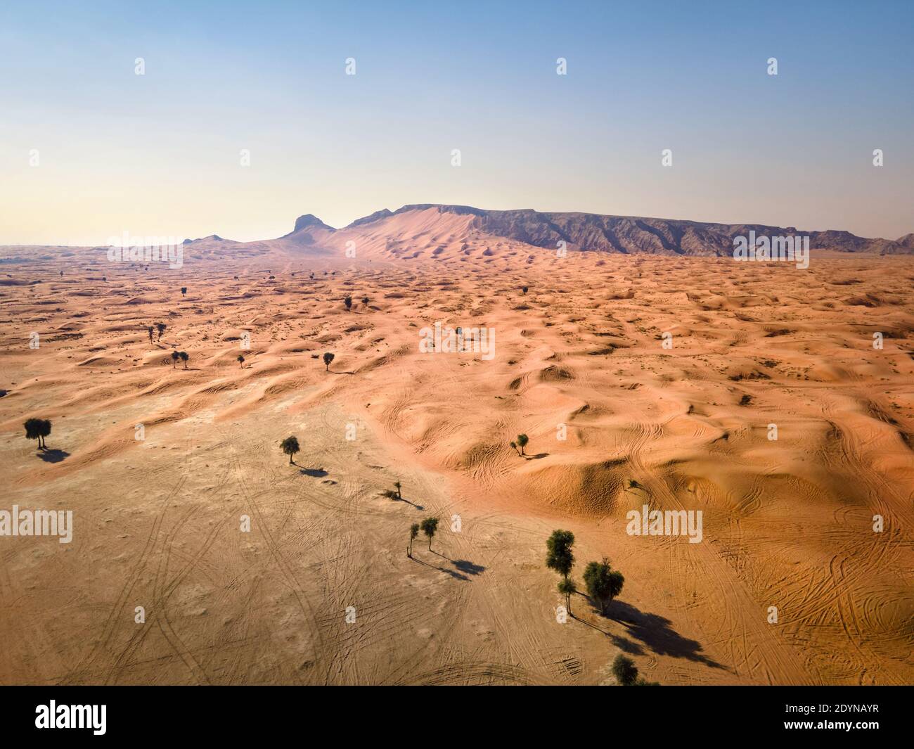 Scenic Fossil Rock in the Sharjah desert of the United Arab Emirates ...