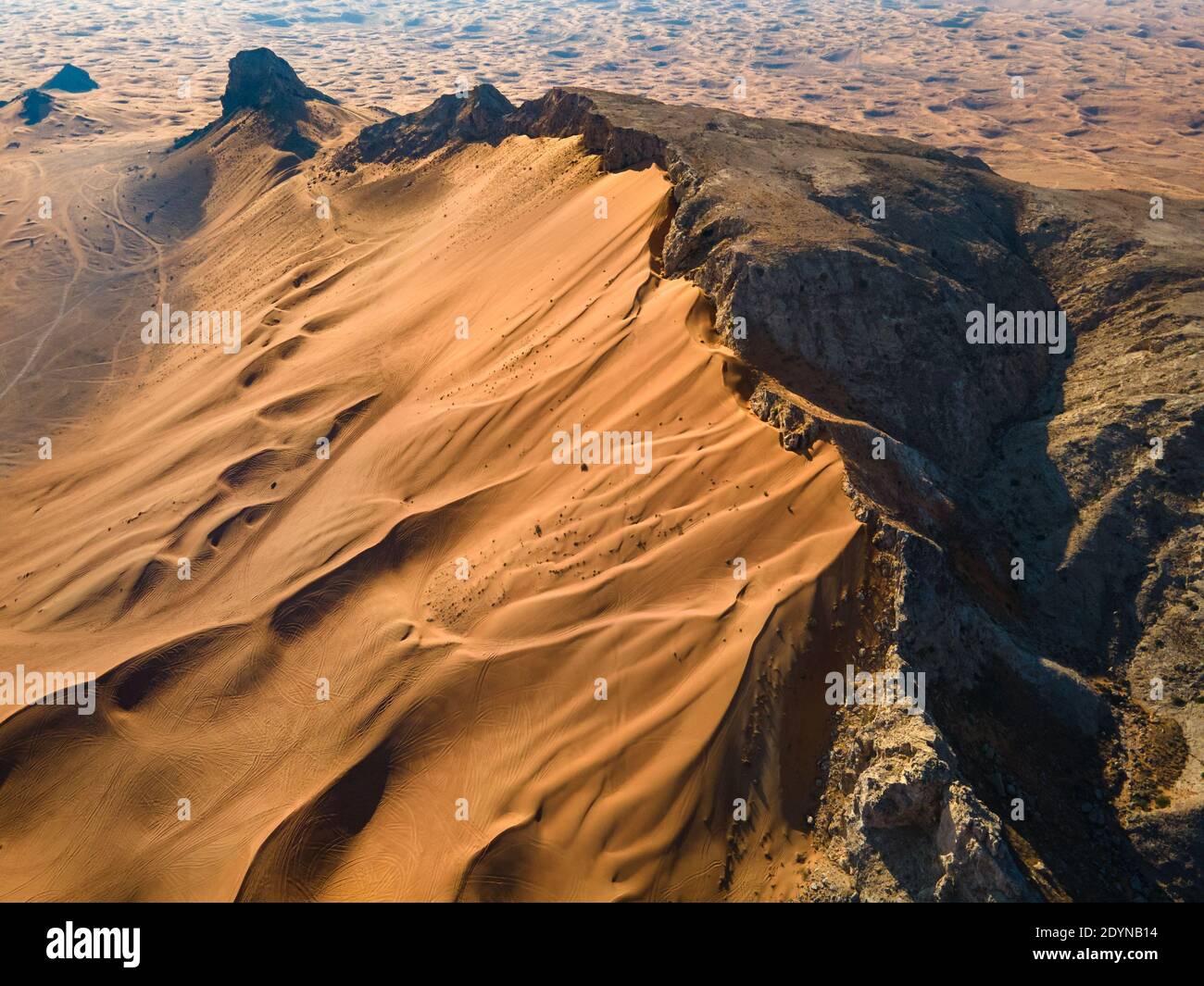 Scenic Fossil Rock in the Sharjah desert of the United Arab Emirates ...