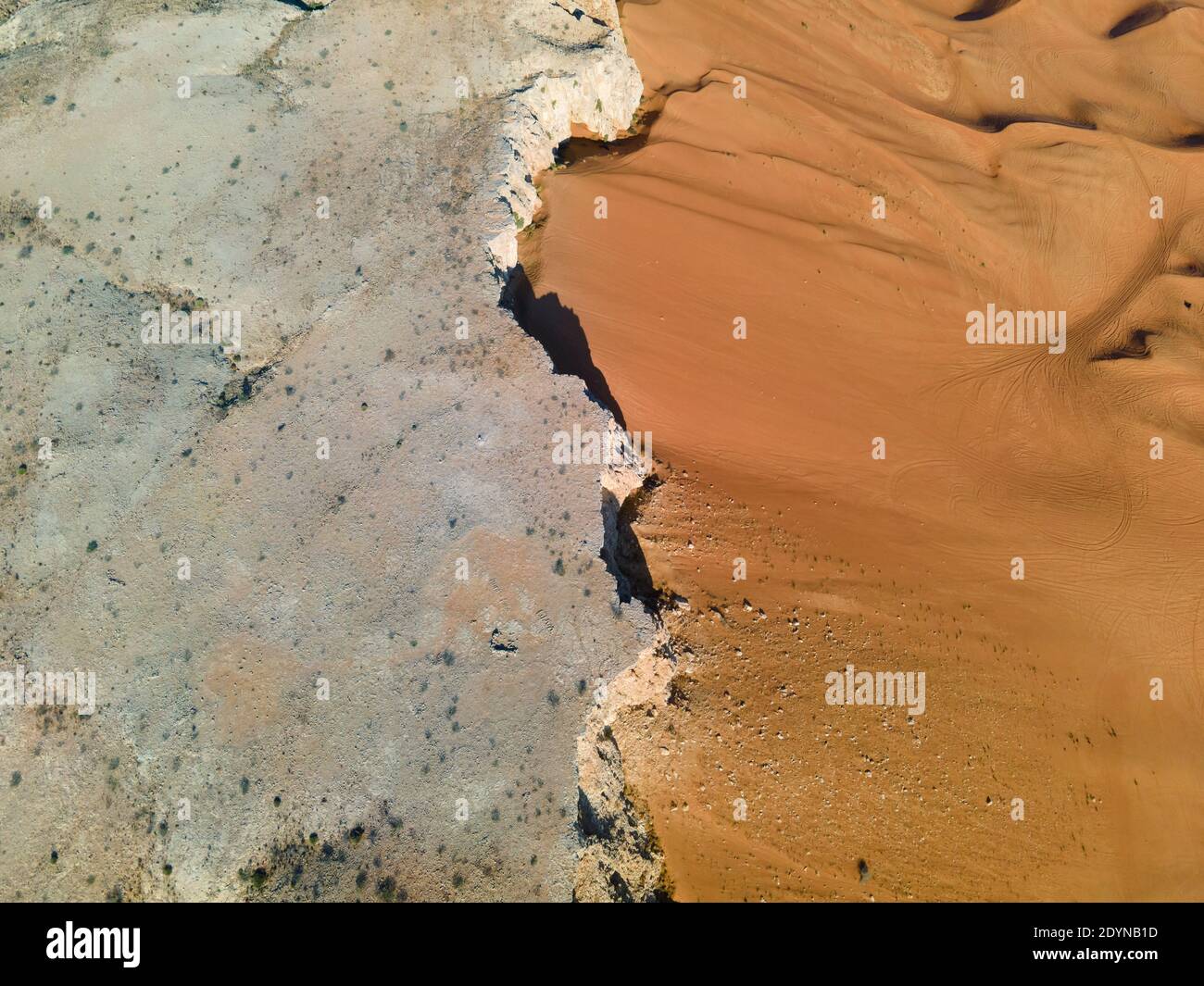 Scenic Fossil Rock in the Sharjah desert of the United Arab Emirates ...