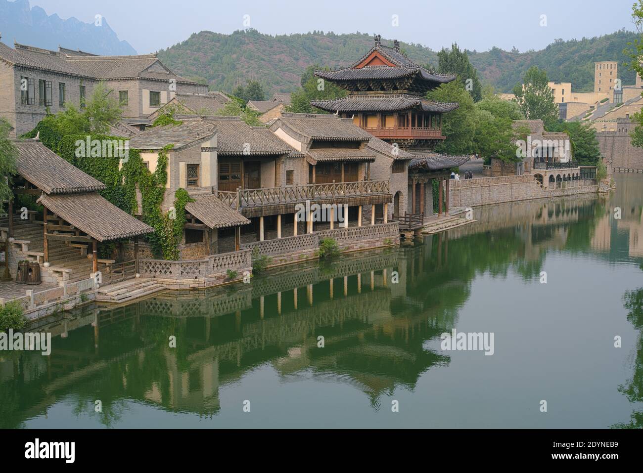 Quaint buildings hi-res stock photography and images - Alamy