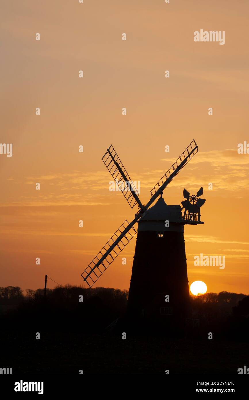 Windmill burnham overy staithe hi-res stock photography and images - Alamy