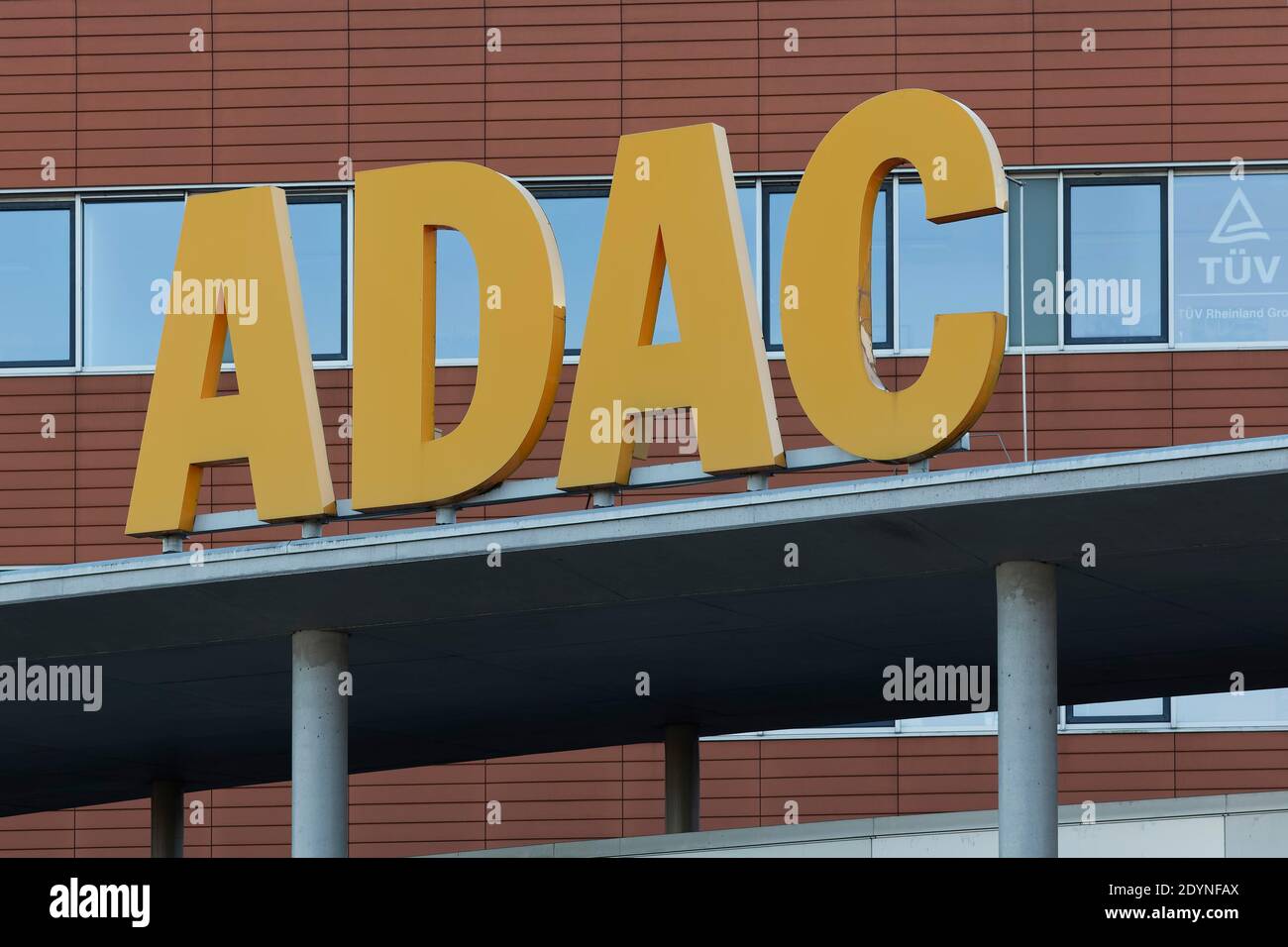Adac logo hi-res stock photography and images - Alamy