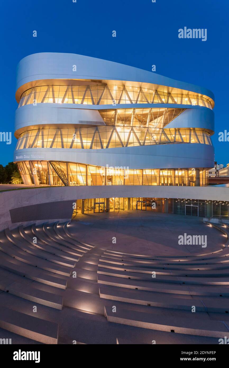 Mercedes benz museum stage hi-res stock photography and images - Alamy