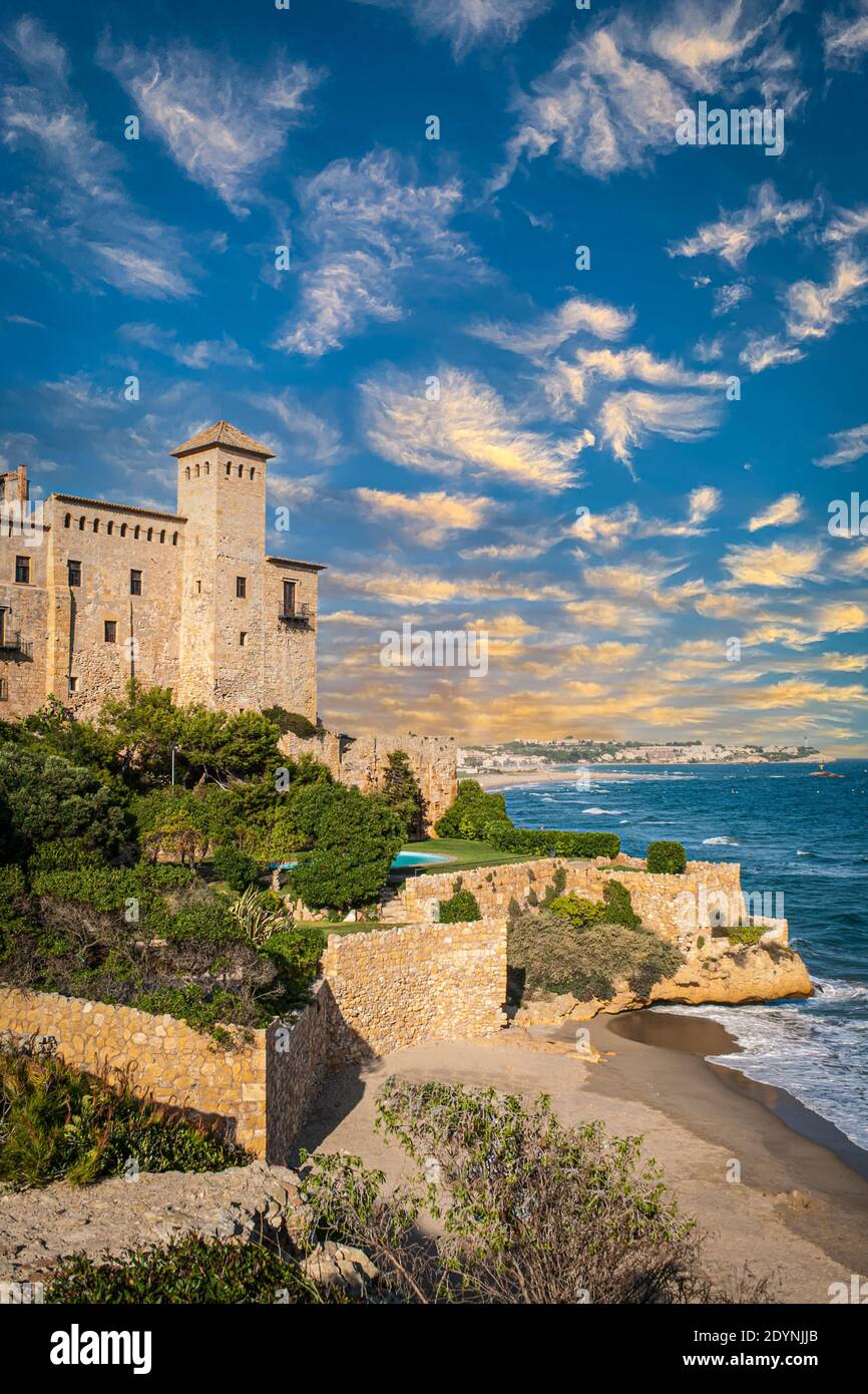 Tamarit castle hi-res stock photography and images - Alamy
