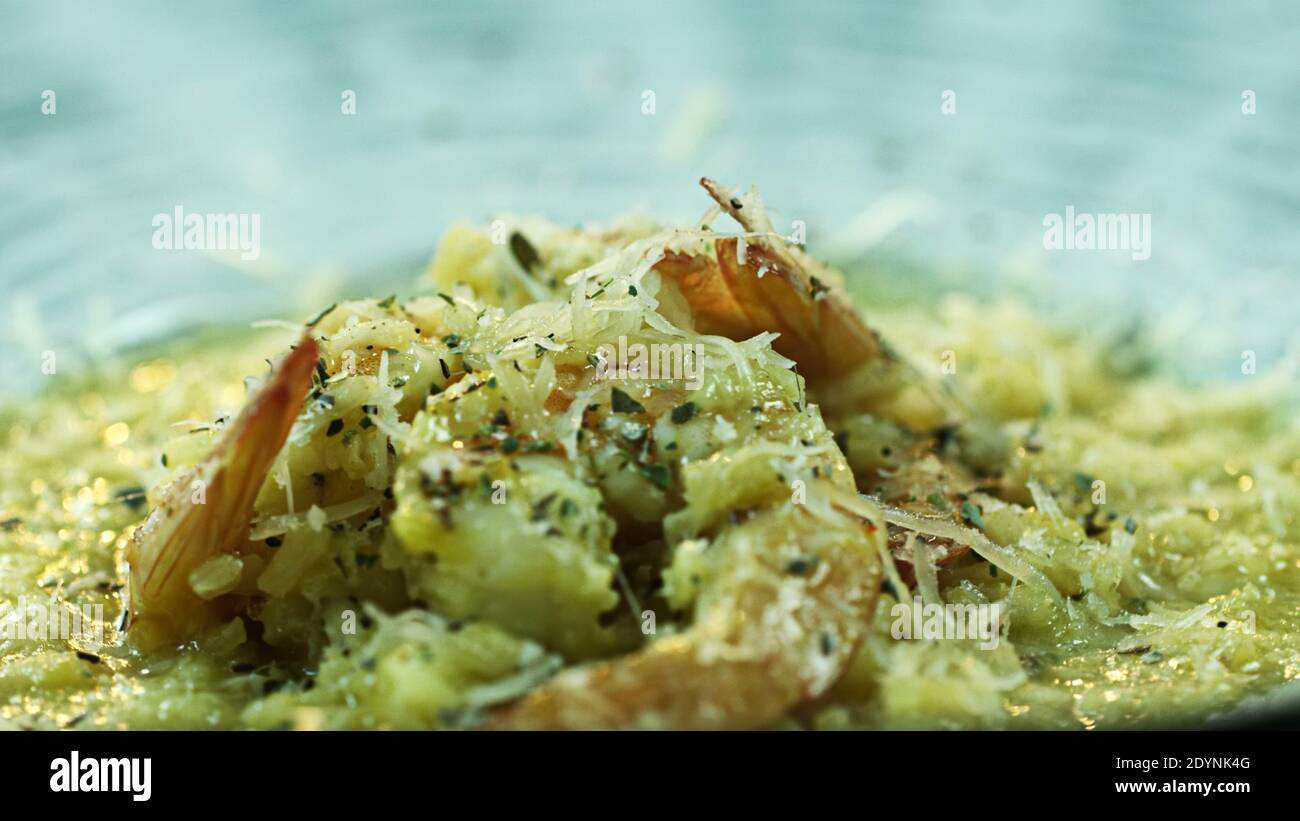 Rotating bowl hi-res stock photography and images - Alamy