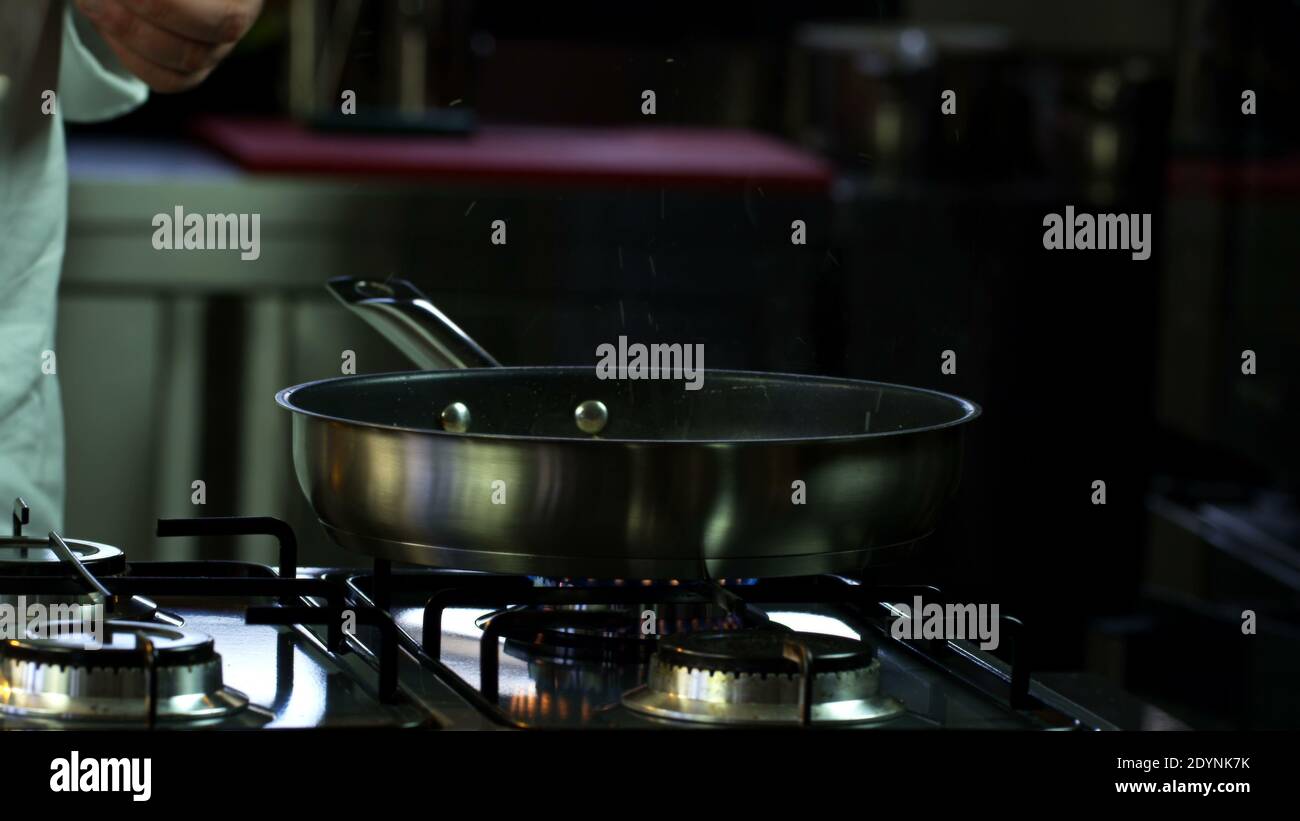 Chinese brazier hi-res stock photography and images - Alamy