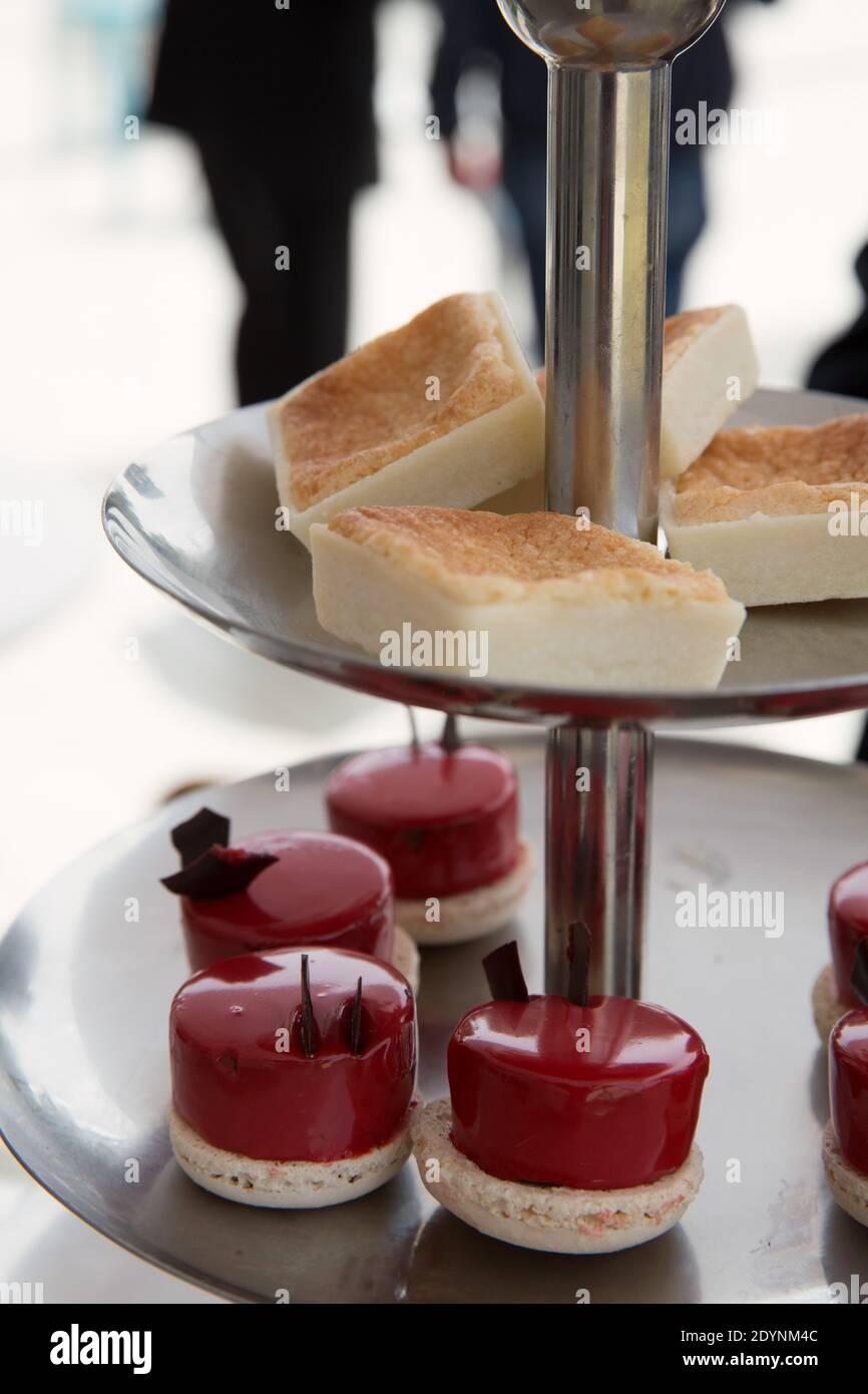 Buffet table food banquet hi-res stock photography and images - Alamy