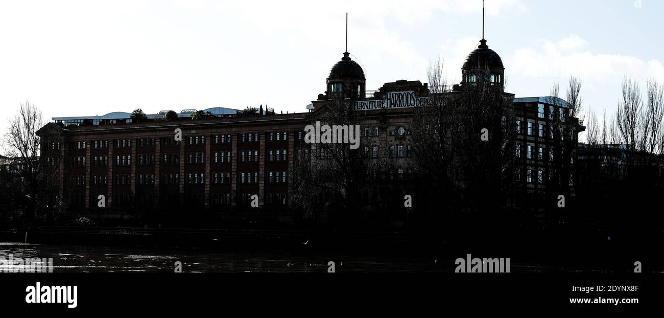 Harrods repository hi-res stock photography and images - Alamy