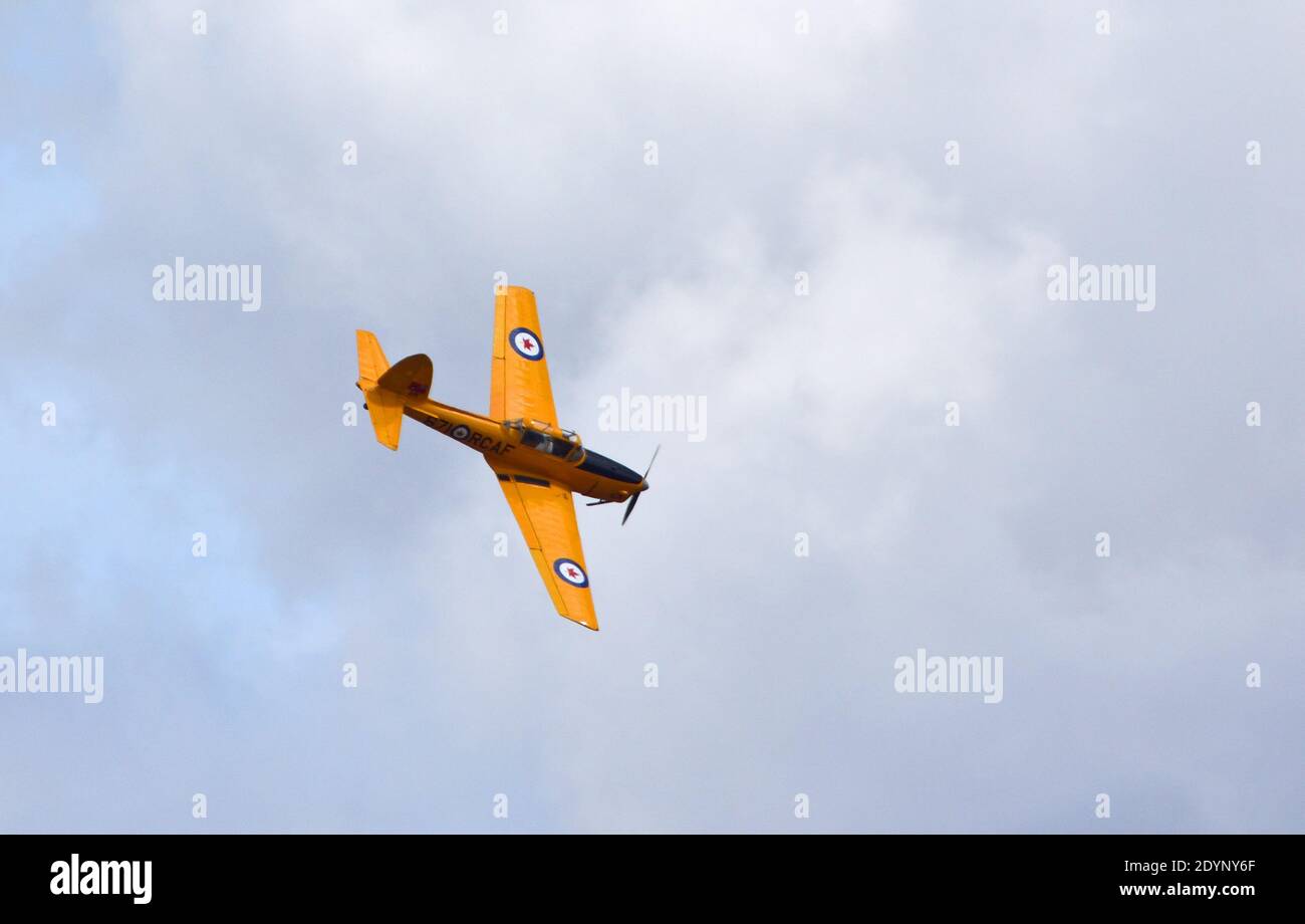 Vintage DHC-1 Chipmunk G-BNZC/RCAF 671 Aircraft in flight in sunshine ...