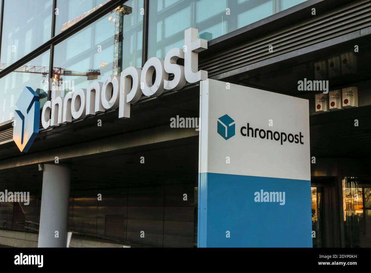 Filiale de la poste hi-res stock photography and images - Alamy