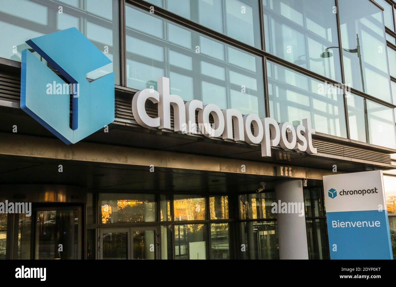 CHRONOPOST HEADQUARTERS PARIS Stock Photo - Alamy