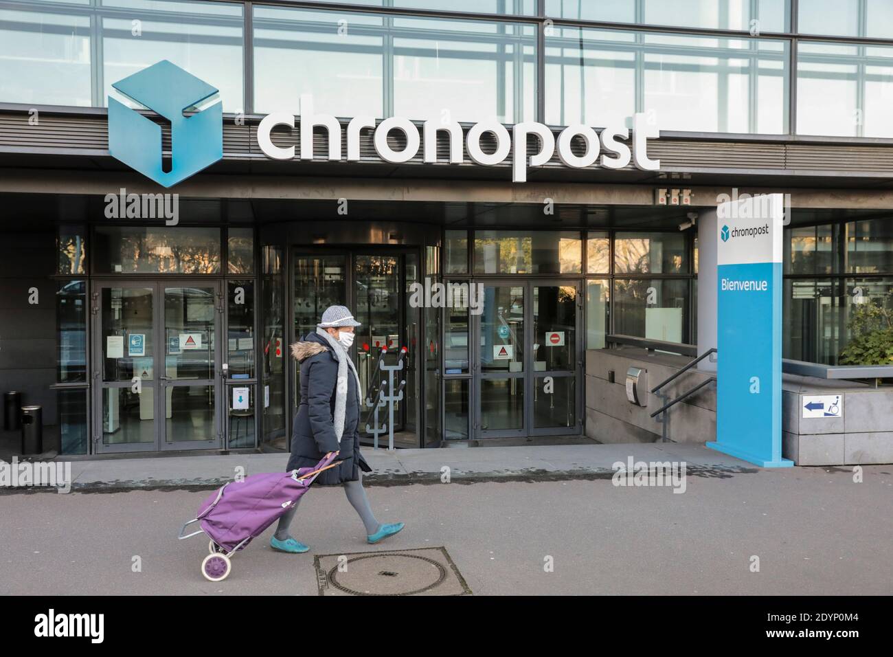 CHRONOPOST HEADQUARTERS PARIS Stock Photo - Alamy