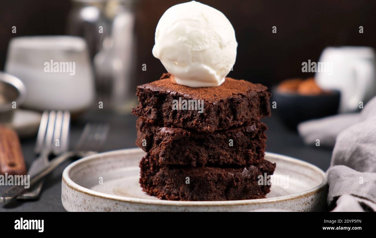 Melting dark chocolate on ice hi-res stock photography and images - Alamy