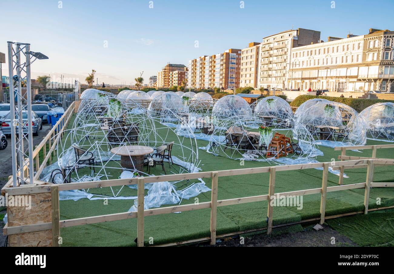 Hove igloos hi-res stock photography and images - Alamy