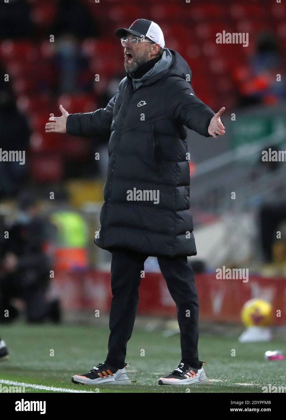 Liverpool manager Jurgen Klopp reacts on the touchline during the ...