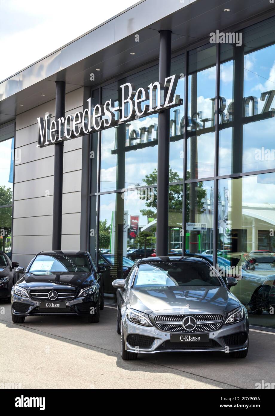 Classic mercedes in dealer hi-res stock photography and images - Alamy