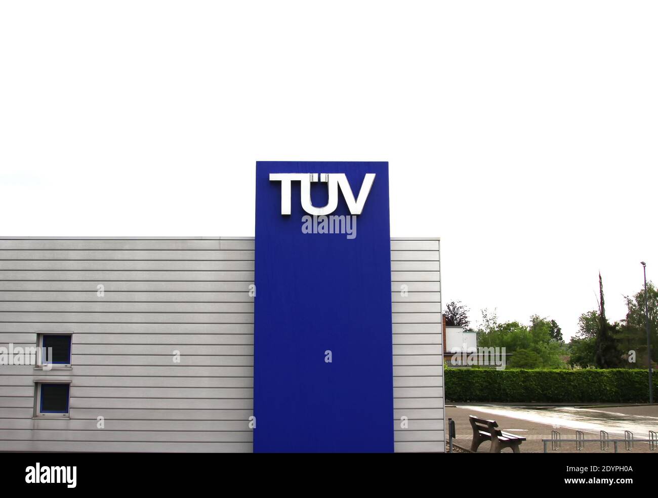 Tuv testing hi-res stock photography and images - Alamy