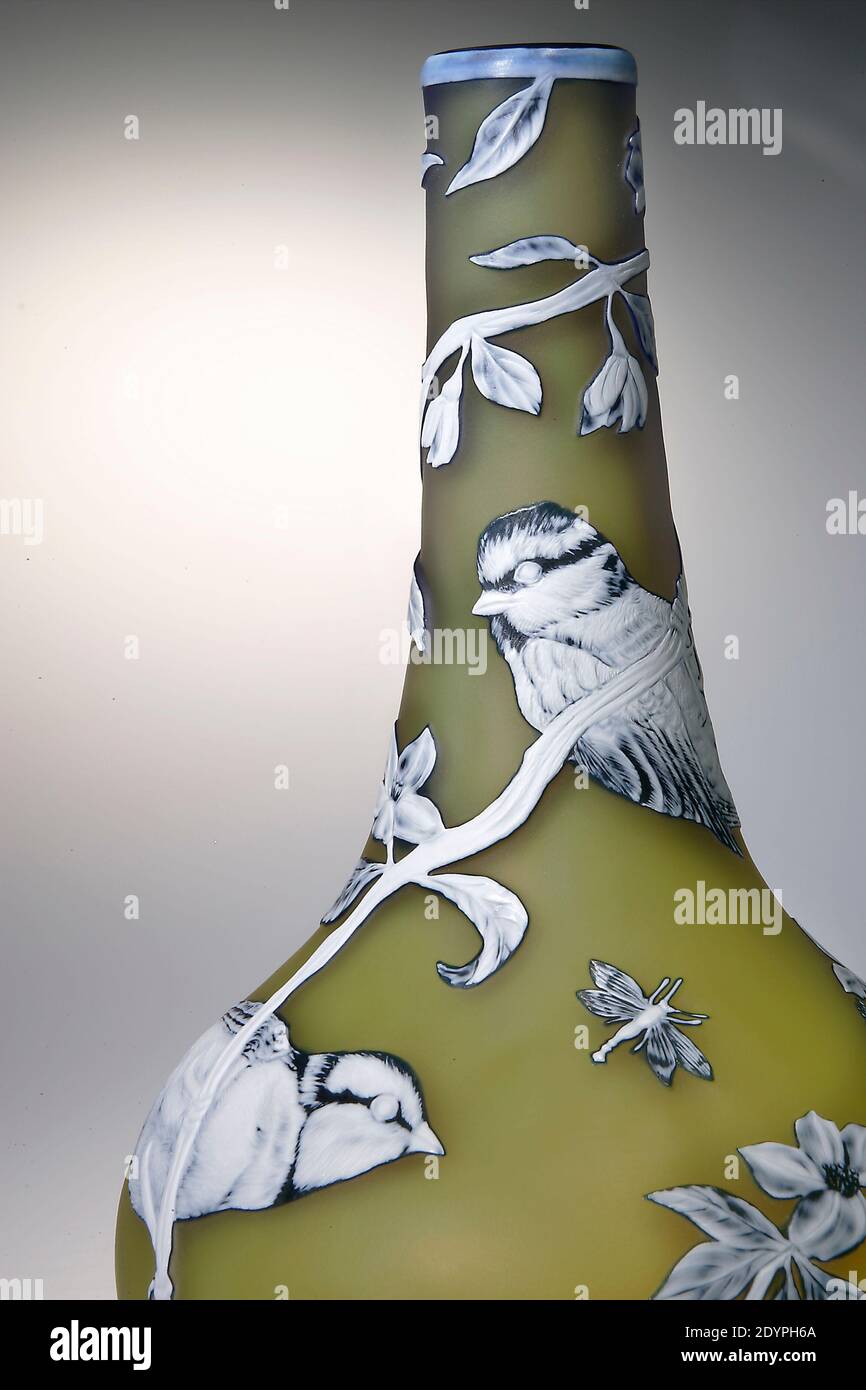 Helen Millard Cameo Glass Stock Photo - Alamy