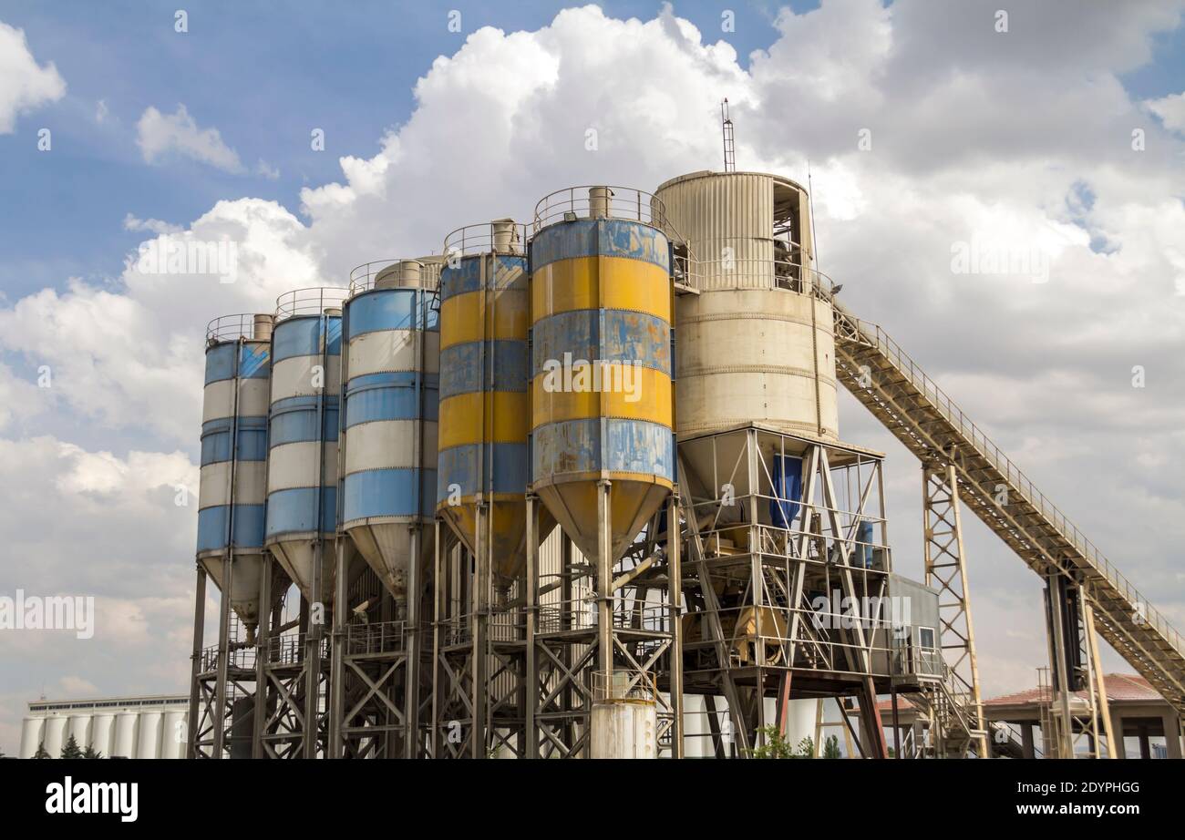 Concrete mixing tower. Concept of on-site construction facility Stock ...