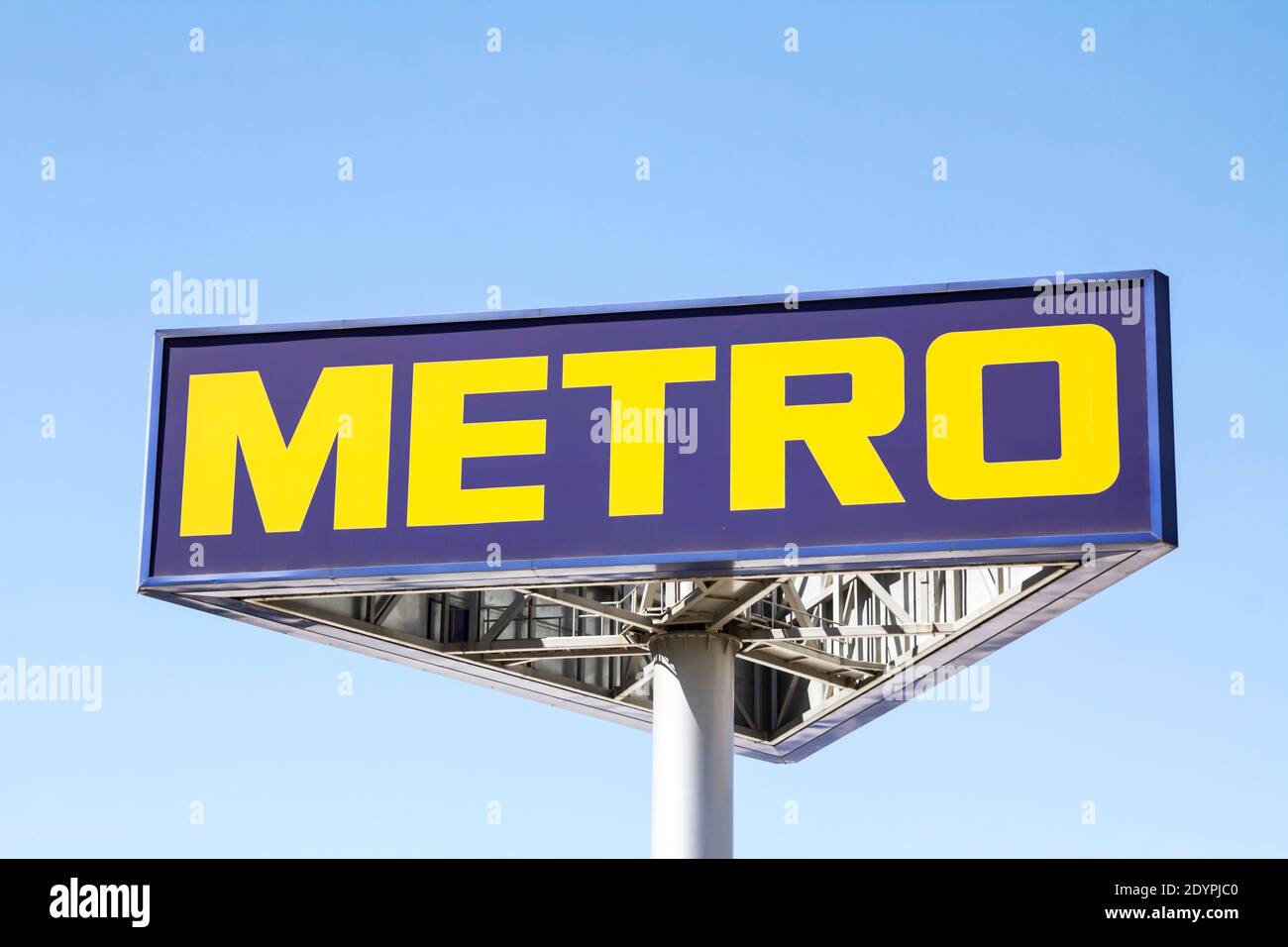 Ankara, Turkey : Metro logo of a supermarket. Metro cash and carry is a ...