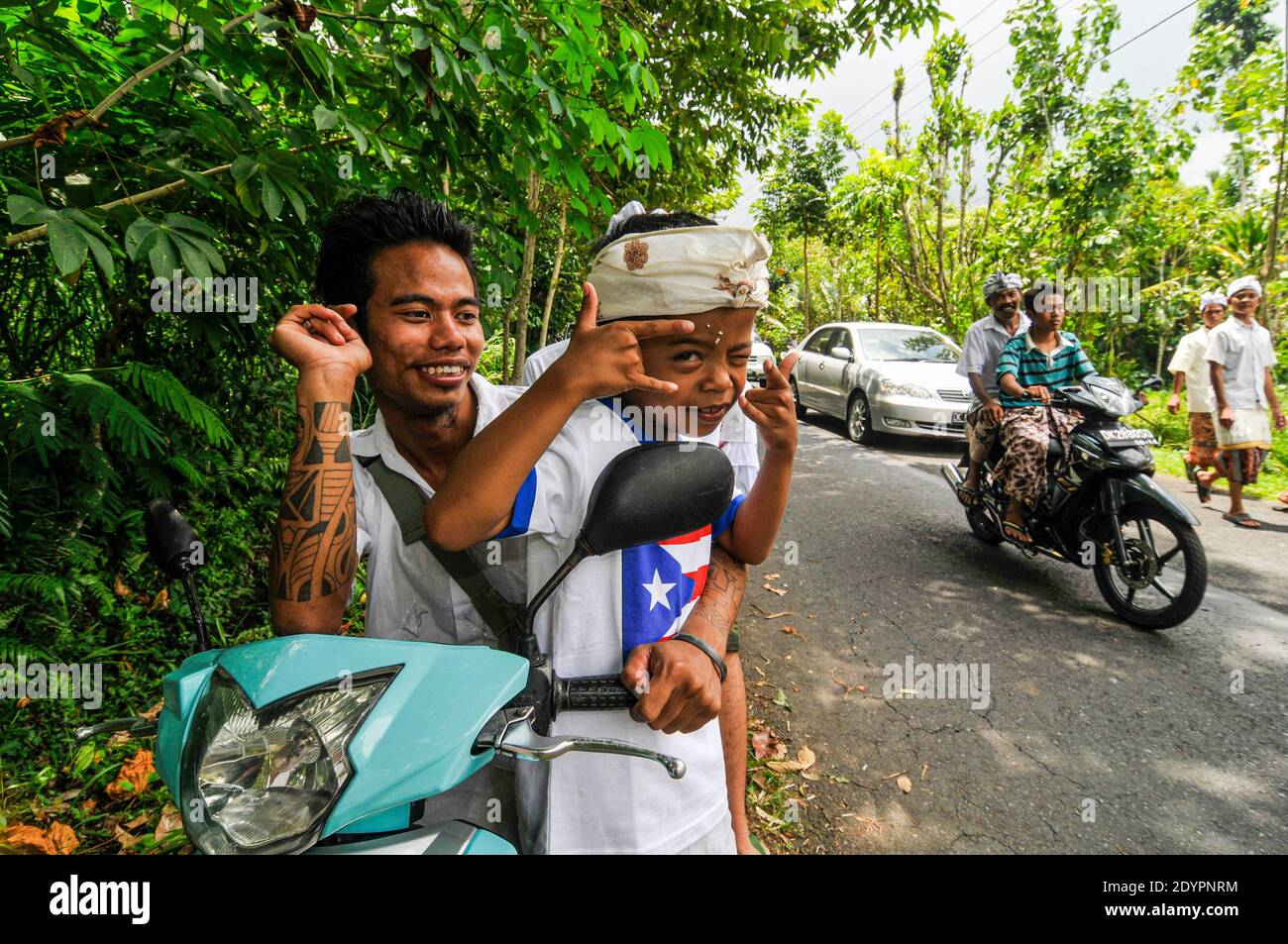 Balinese people in everyday situations Stock Photo - Alamy