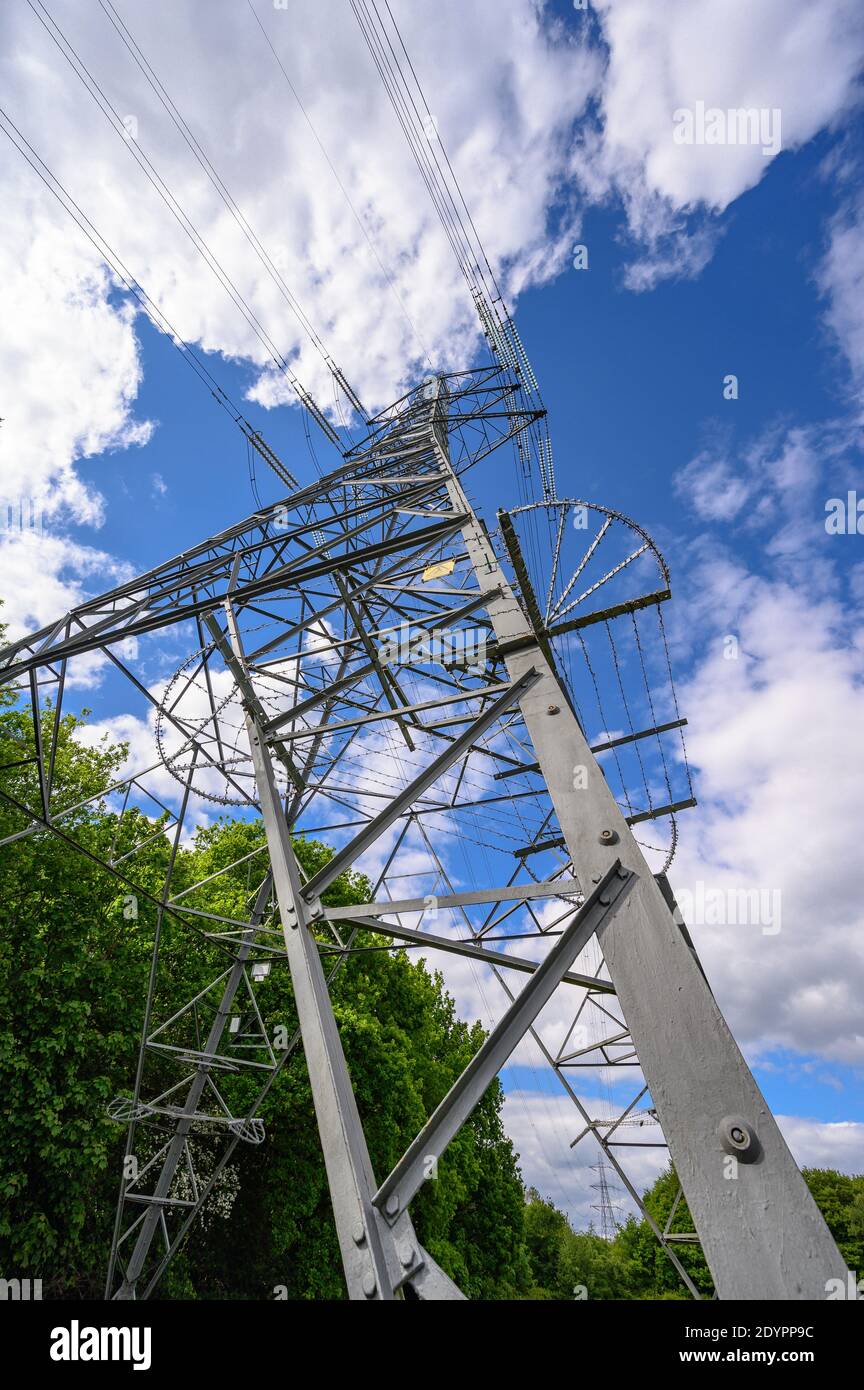 Electricity Pylon ZQ37, Salford, Manchester Stock Photo - Alamy