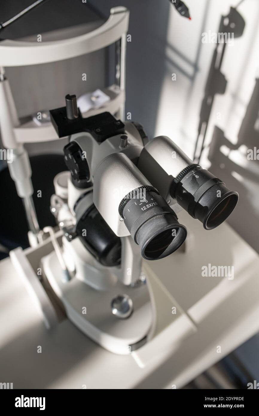 Instrument ophthalmic equipment hi-res stock photography and images - Alamy