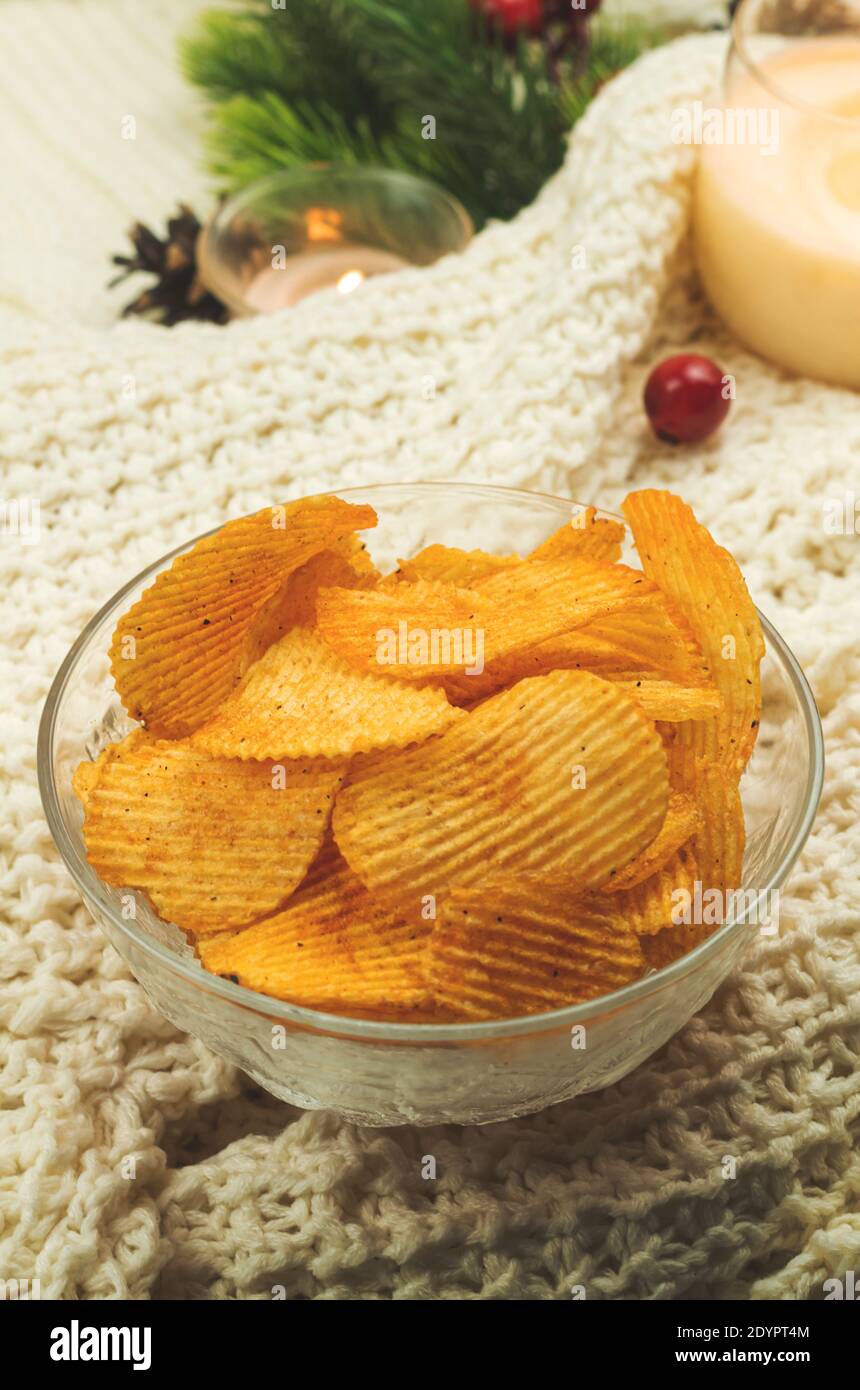 Popato chips hi-res stock photography and images - Alamy