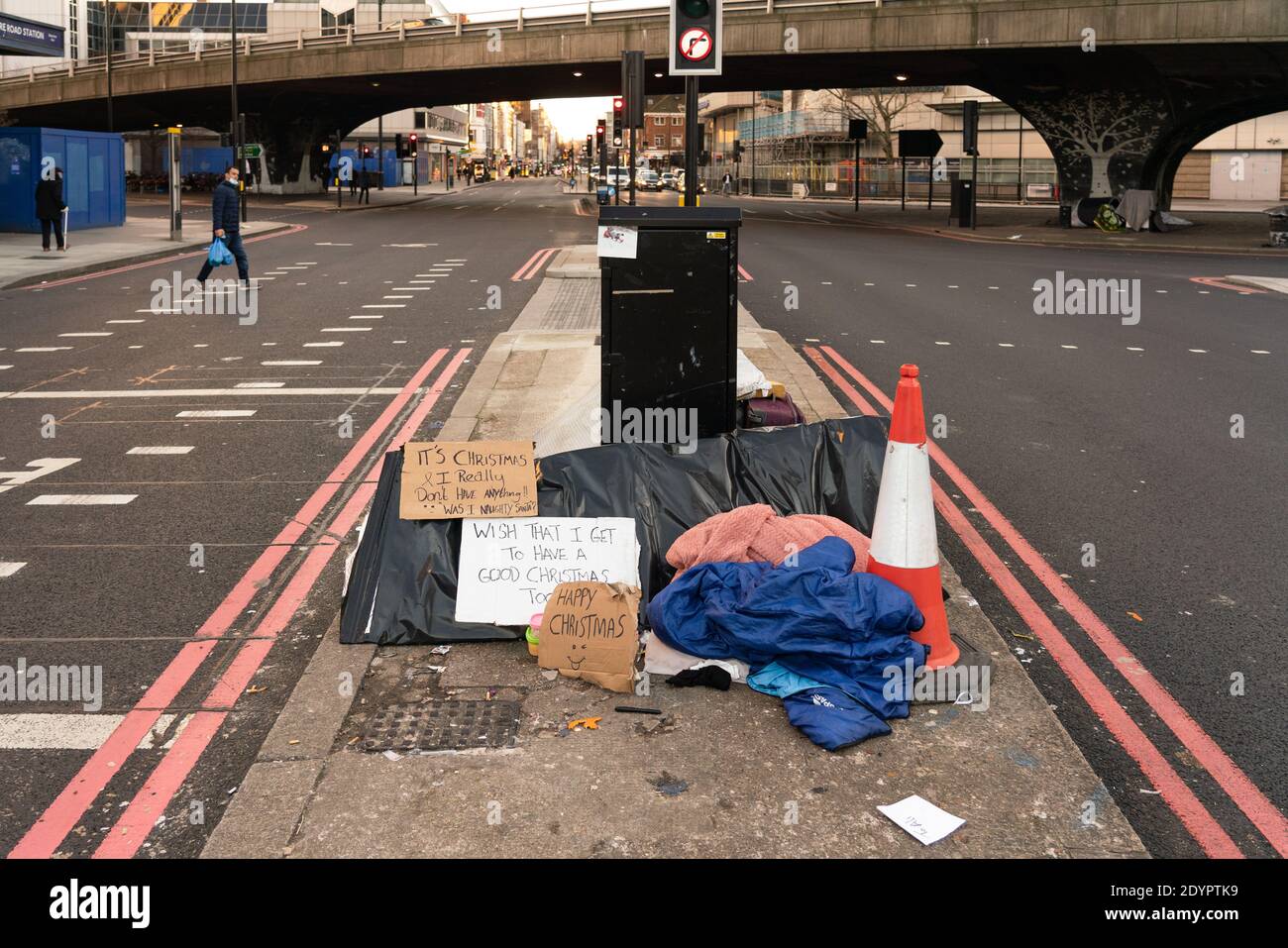 A5 road sign hi-res stock photography and images - Alamy