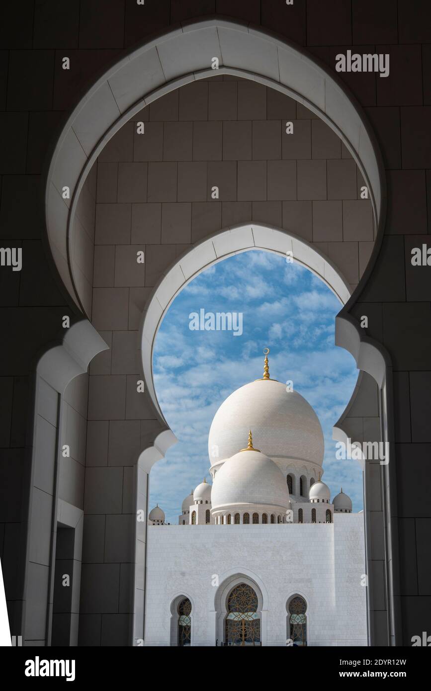 Sheikh Zayhed Grand Mosque Stock Photo - Alamy