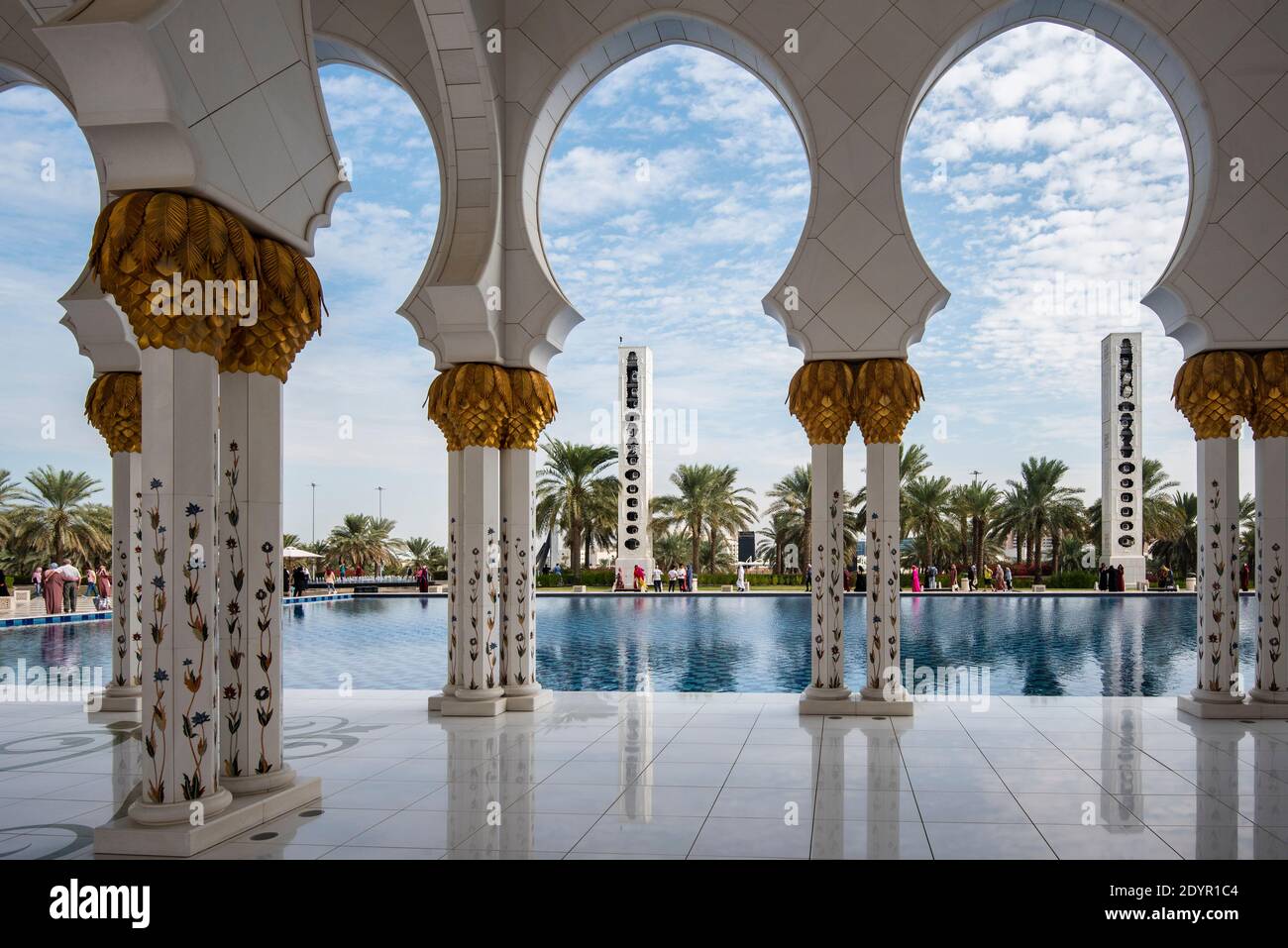 Sheikh Zayhed Grand Mosque Stock Photo - Alamy