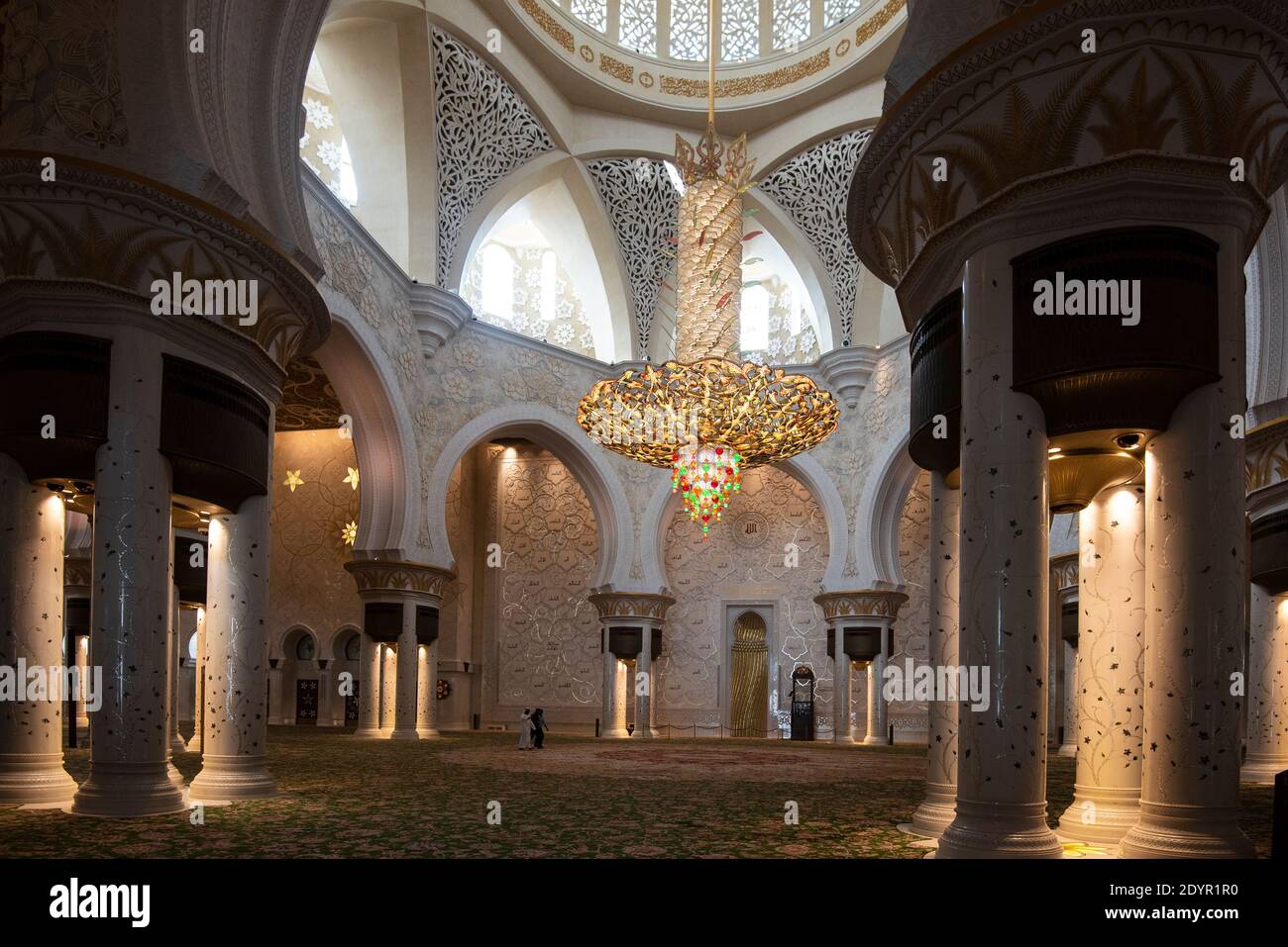 Sheikh Zayhed Grand Mosque Stock Photo - Alamy