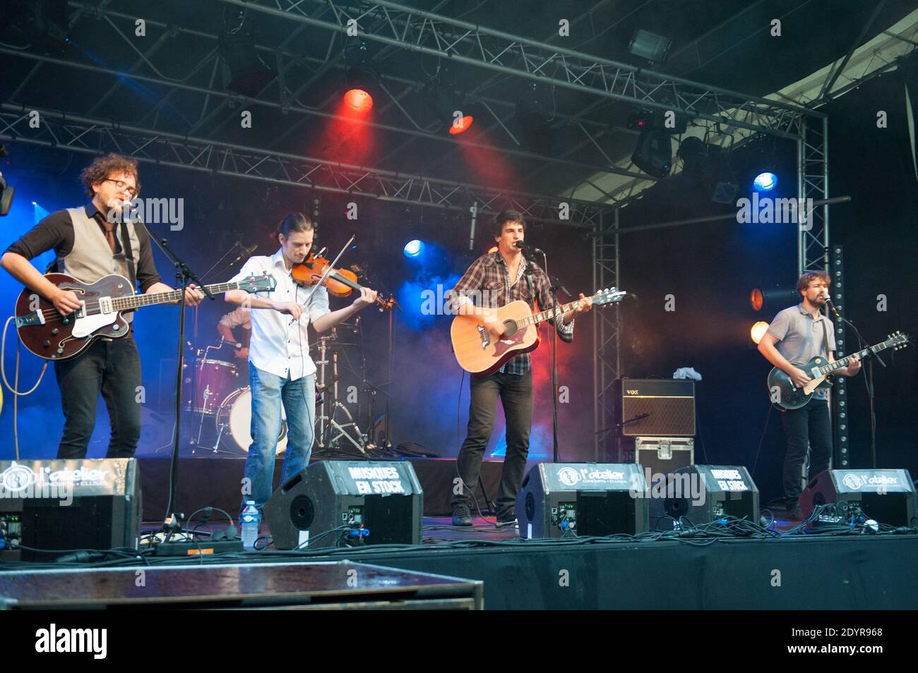 Fake oddity hi-res stock photography and images - Alamy